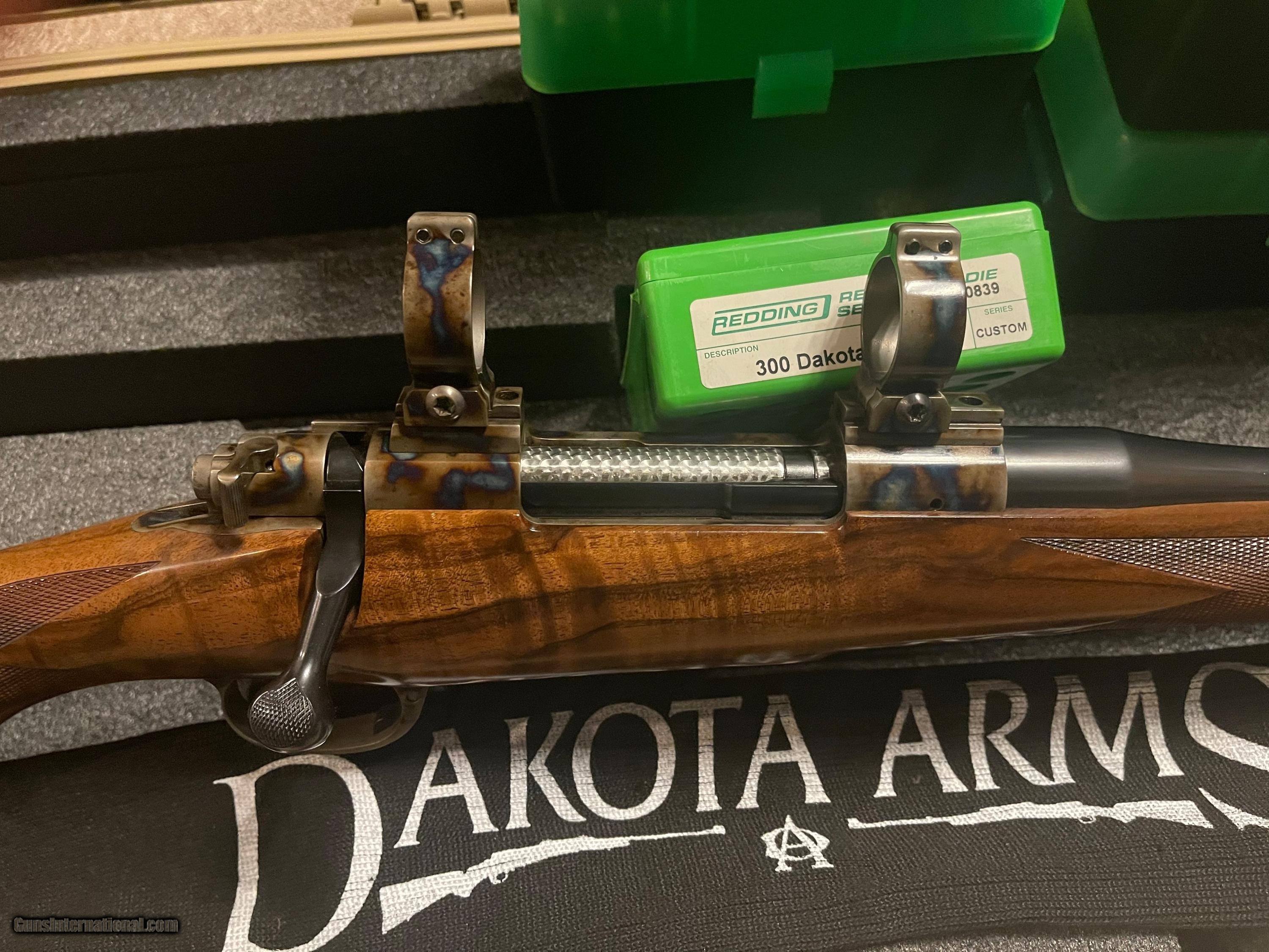 Dakota 76 Custom Deluxe Exhibition Turkish Walnut/Turnbull Color Case ...