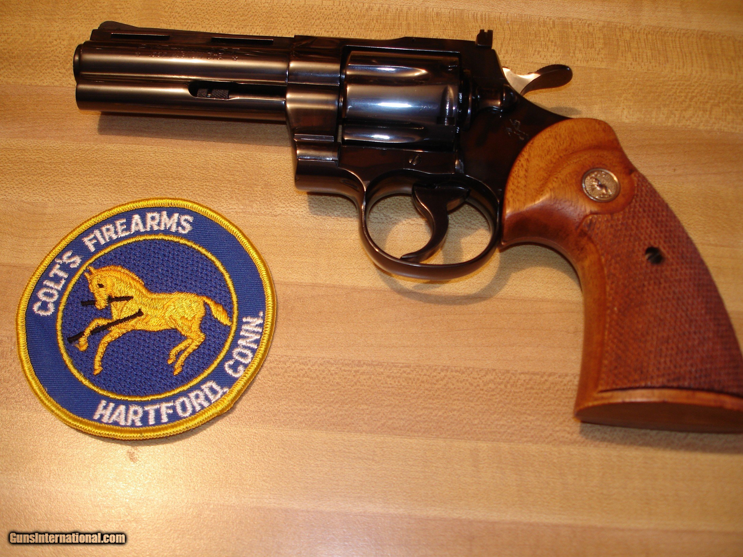 Colt Python MFG 1966 I-frame As New, .357Mag.Cal. 4"BBl. Bright Blue ...