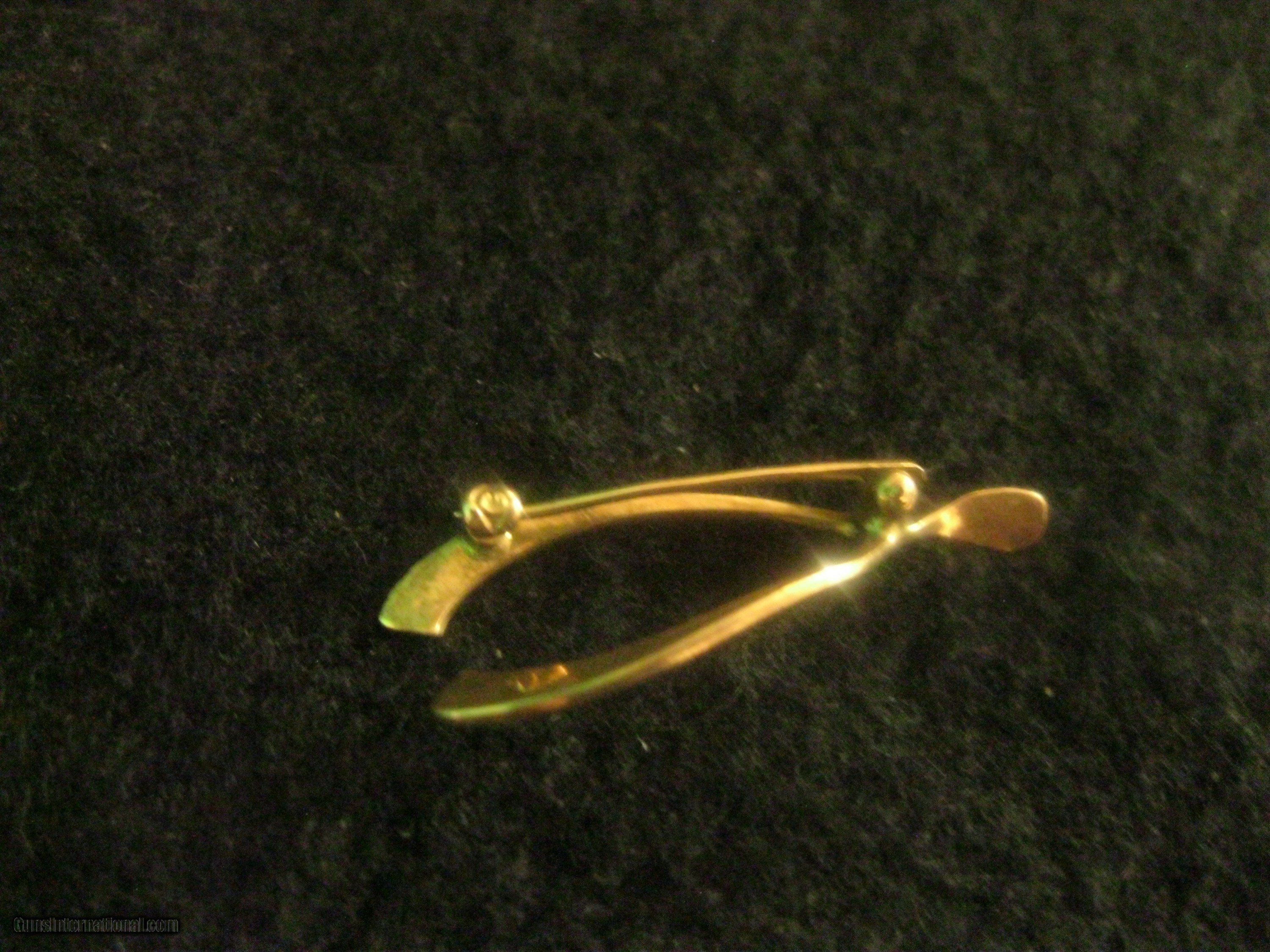 10K Gold Wishbone Pin Brooch Vintage