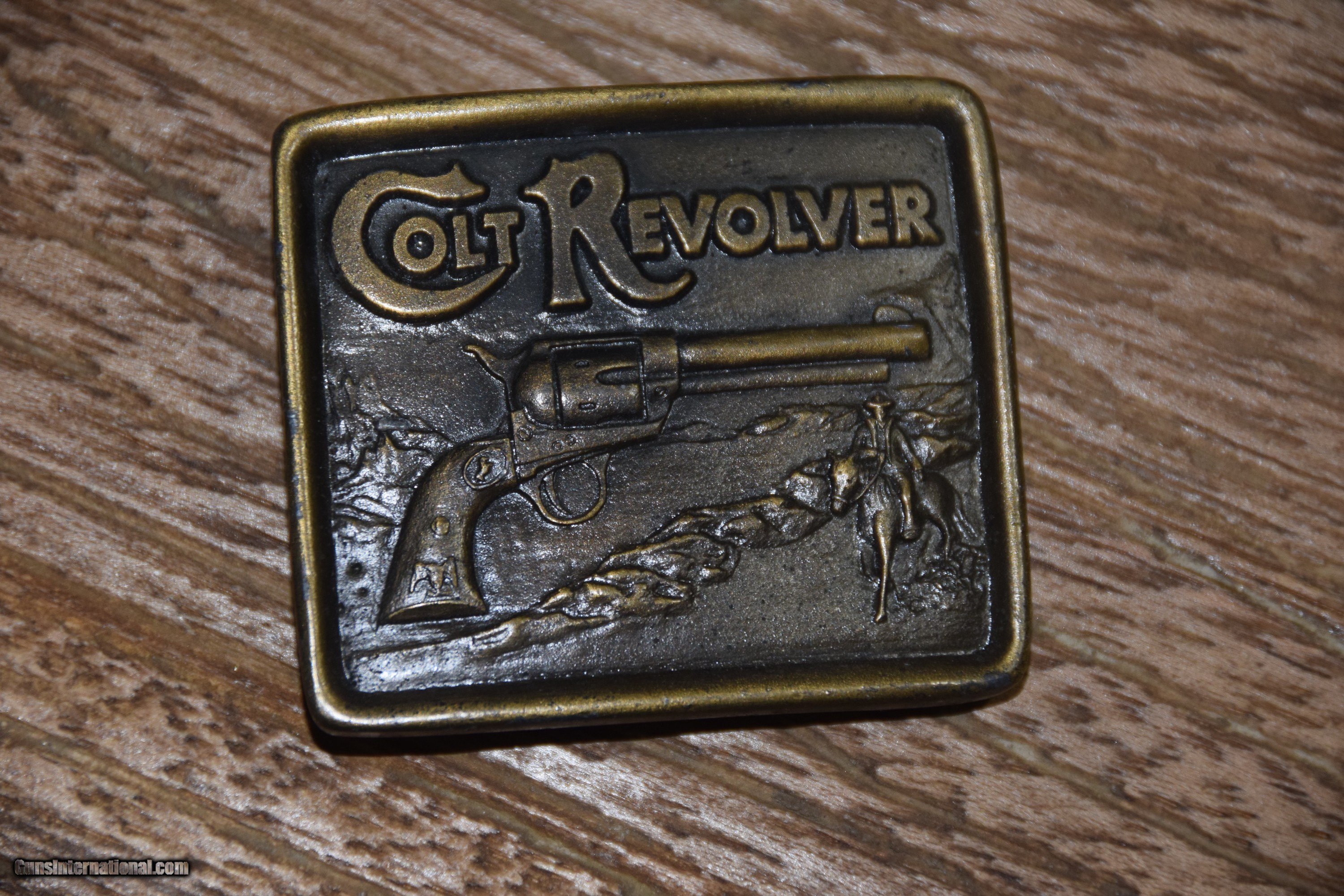 VINTAGE COLT BRASS REVOLVER BELT BUCKLE FROM 1976!