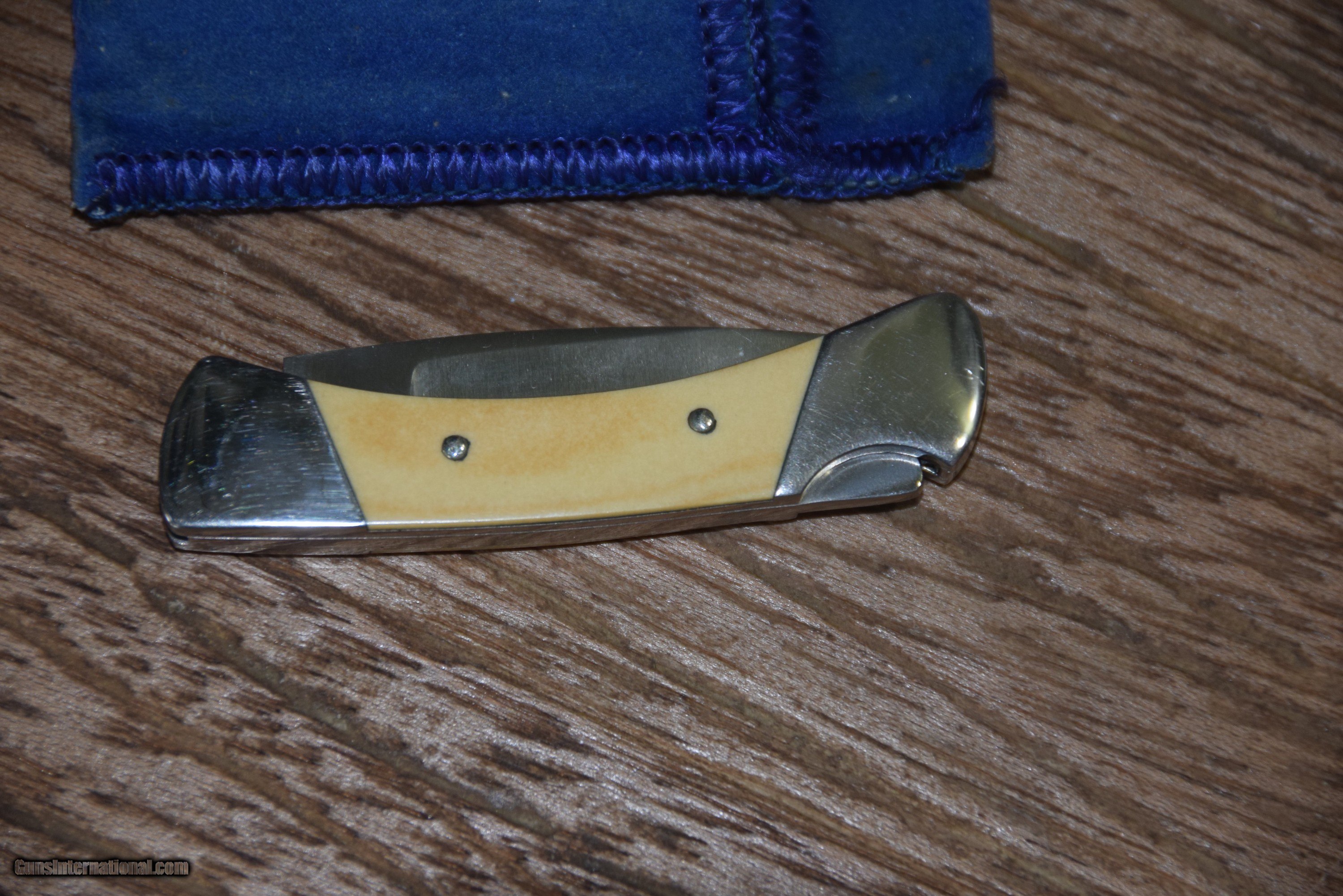 VINTAGE BUCK MODEL 506 "WHITE KNIGHT" KNIFE