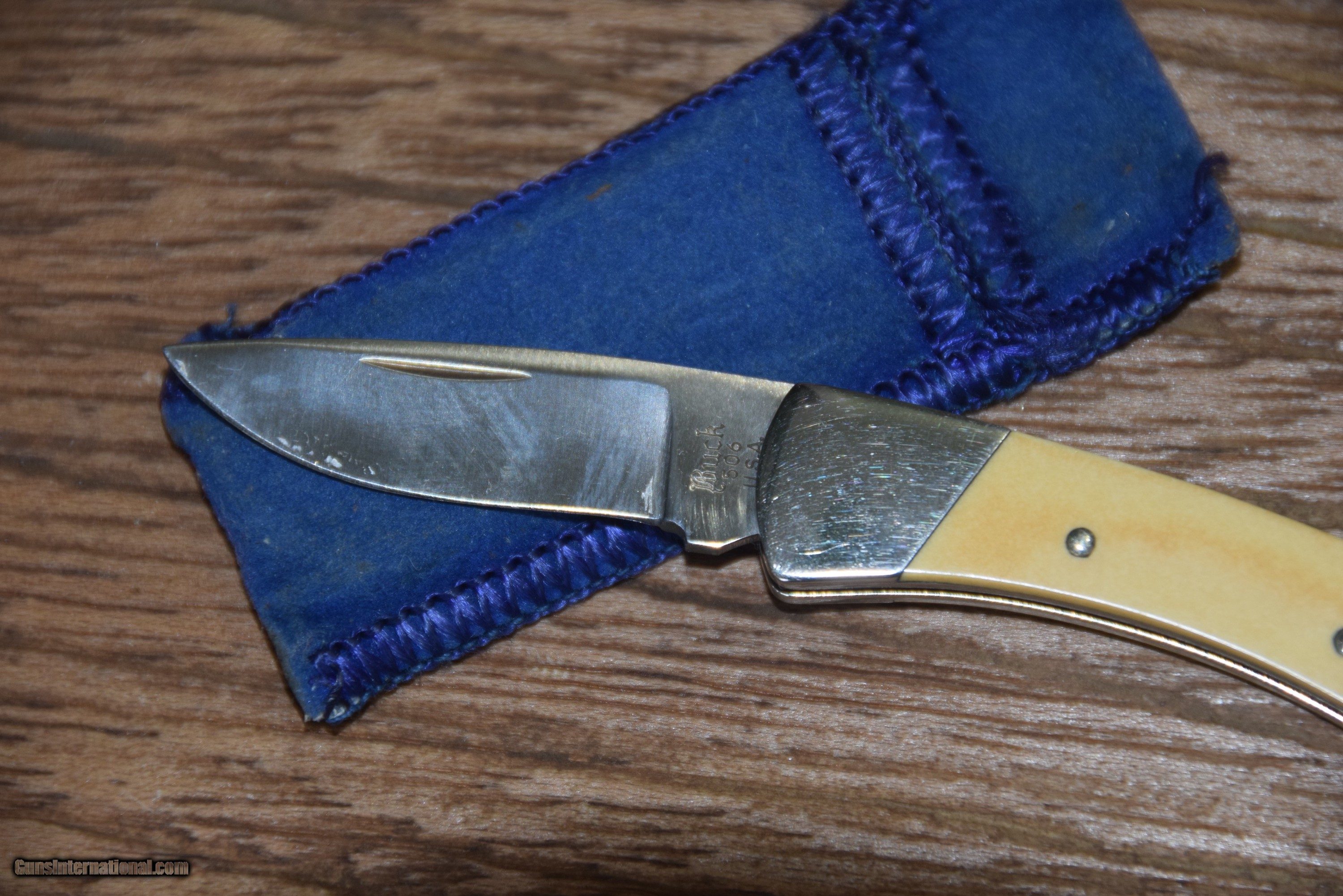 VINTAGE BUCK MODEL 506 "WHITE KNIGHT" KNIFE