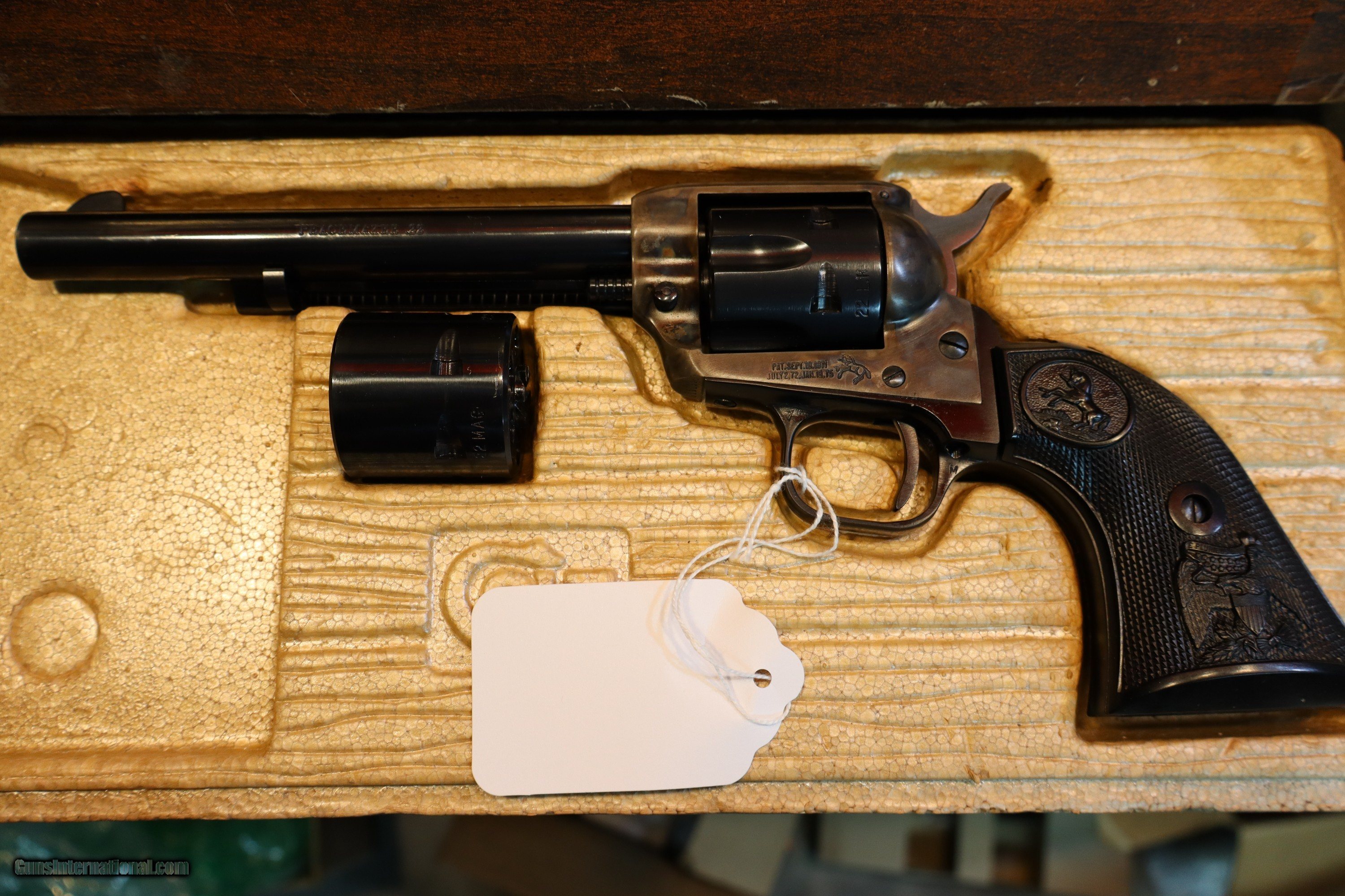 Colt Peacemaker 22LR/22Mag 6" barrel,casecolored/blue LNIB