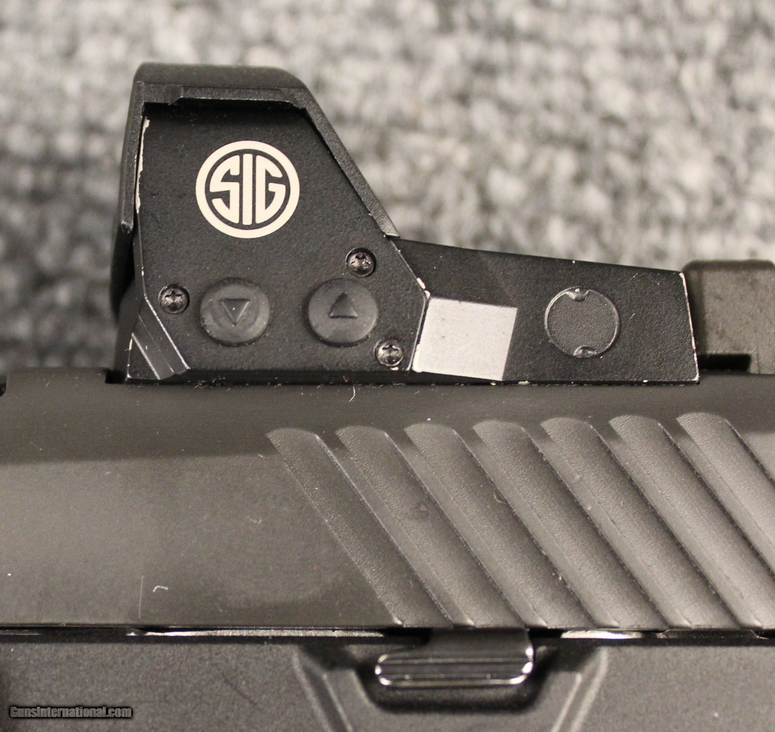 Sig Sauer P320 RX, Romeo Sight and Modular Grip System 9mm