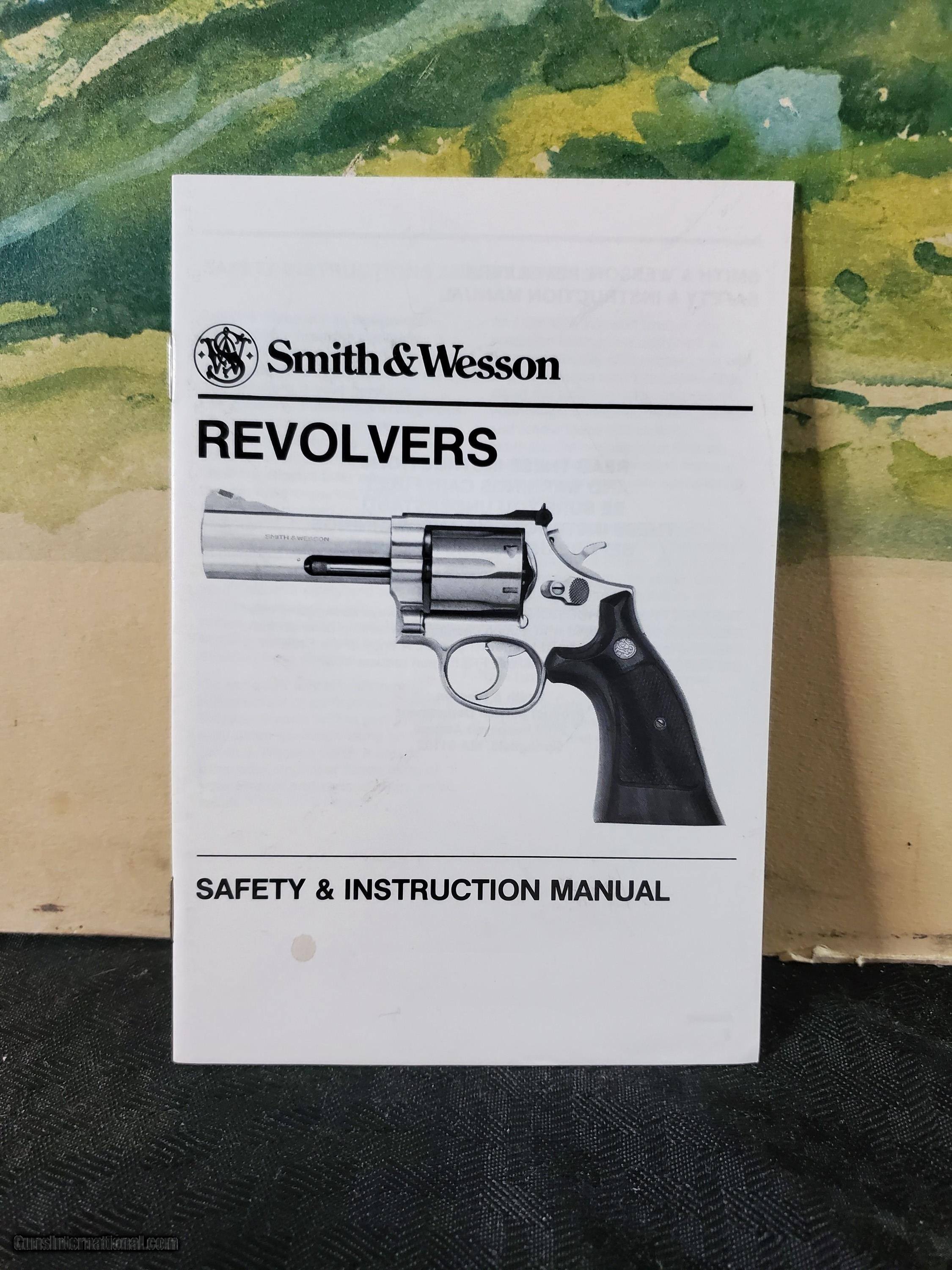 Smith & Wesson Revolver Manual