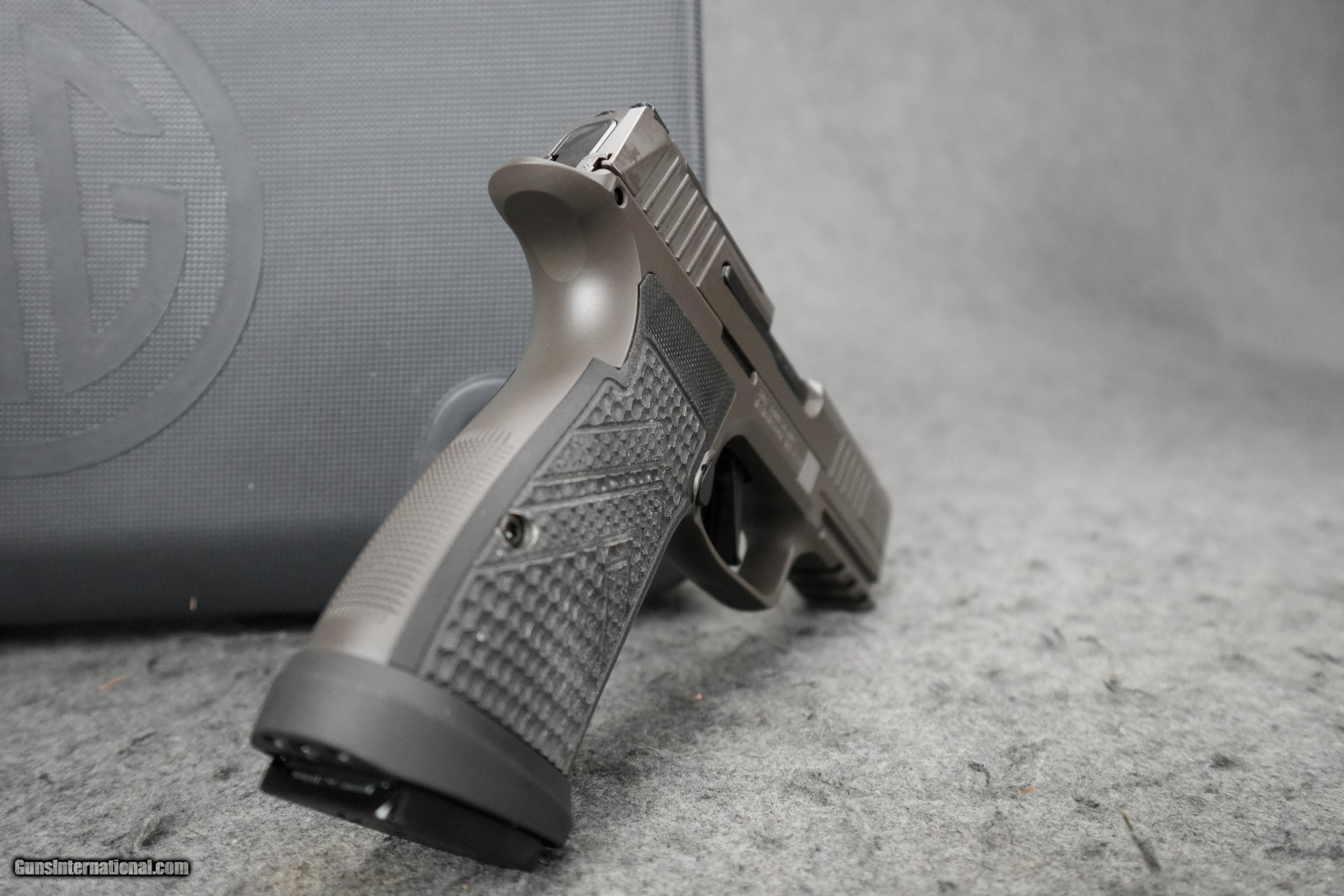 ***BNIB*** SIG SAUER P365 AXG LEGION 9MM