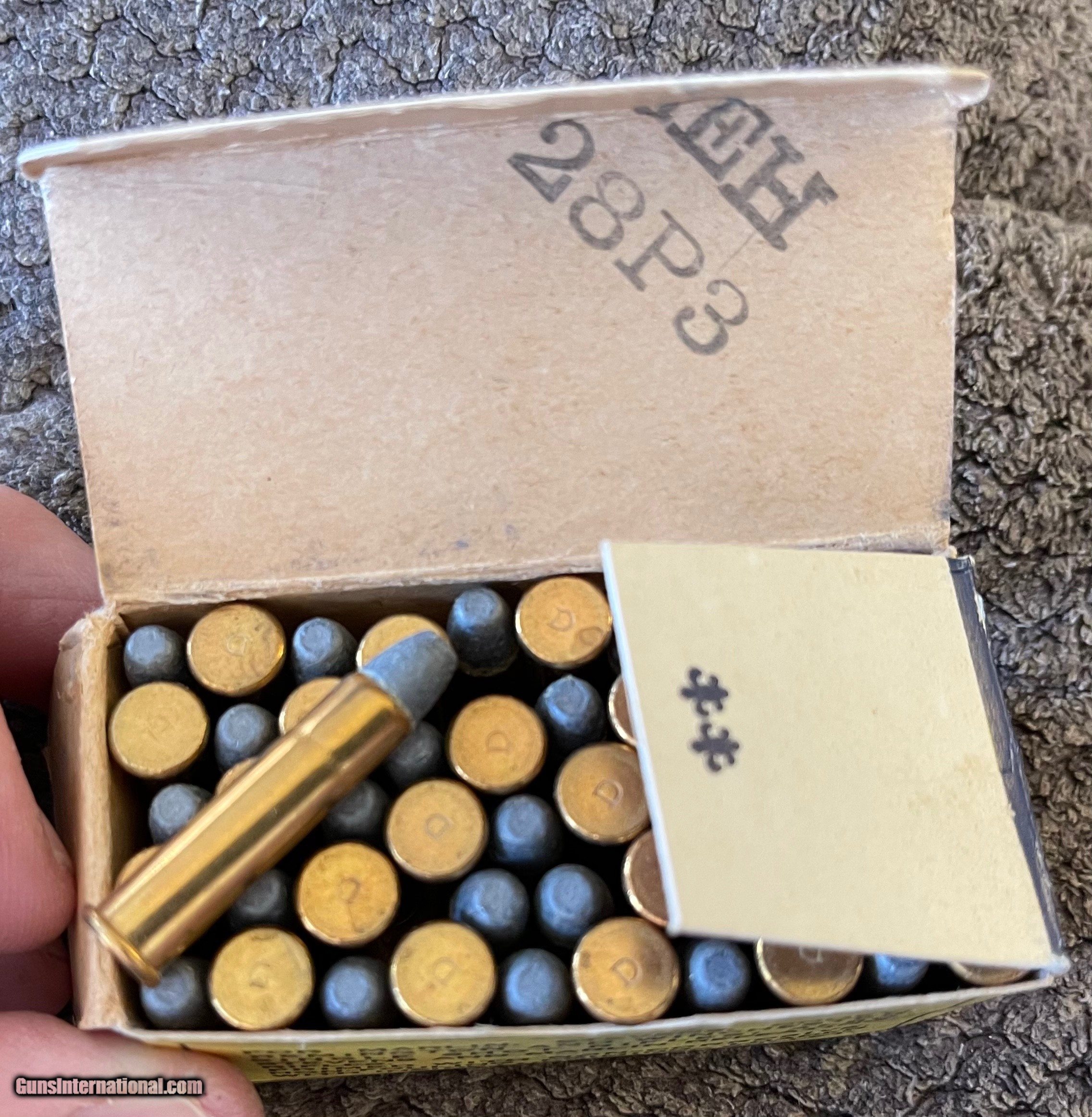 1 Vintage box of 50 rounds CANUCK 25 Rimfire .25 Stevens Long discontinued