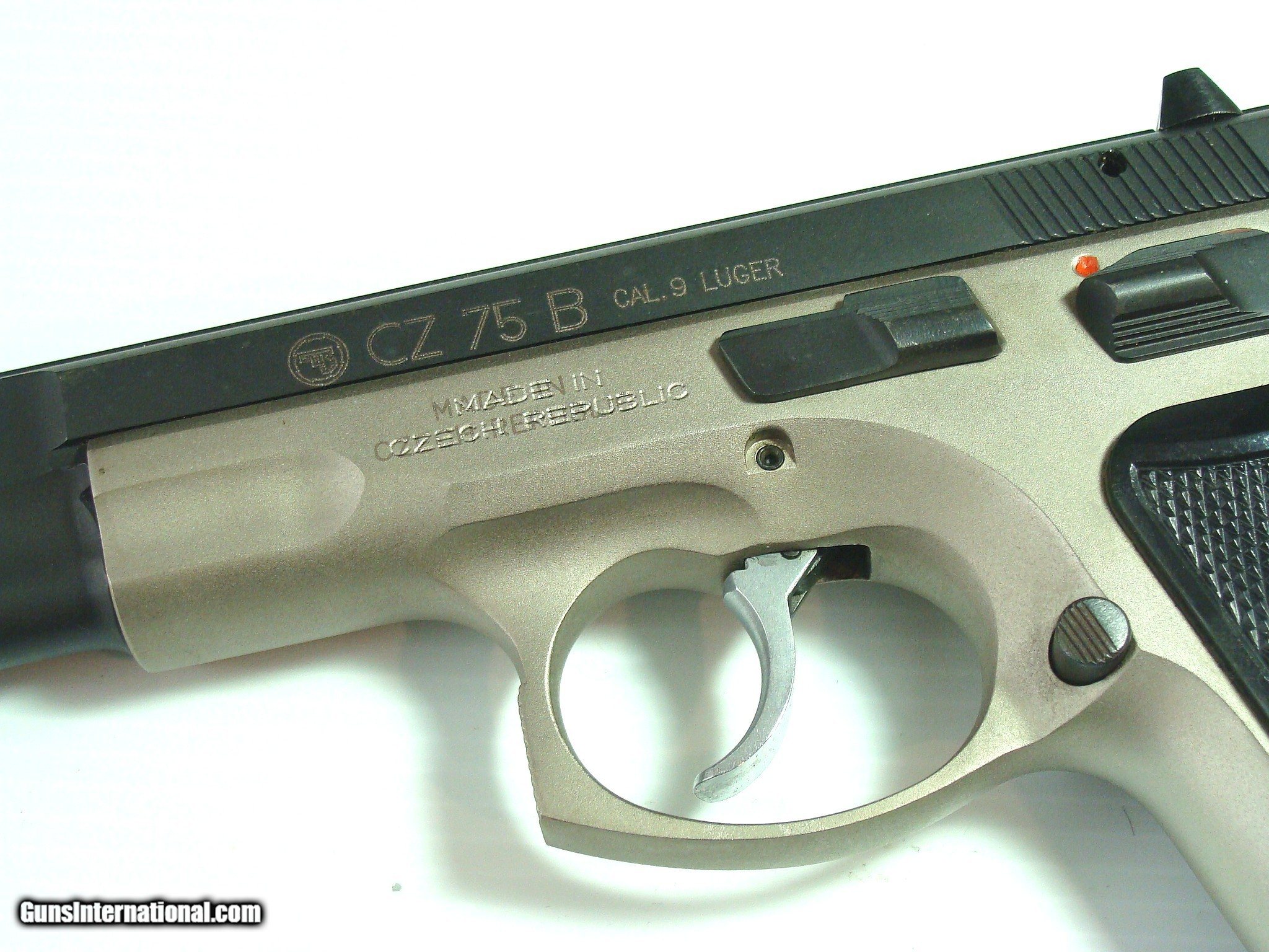 SUPERB MINT CZECH CZ 75 B COMES W/ONE EXTENDED MAG