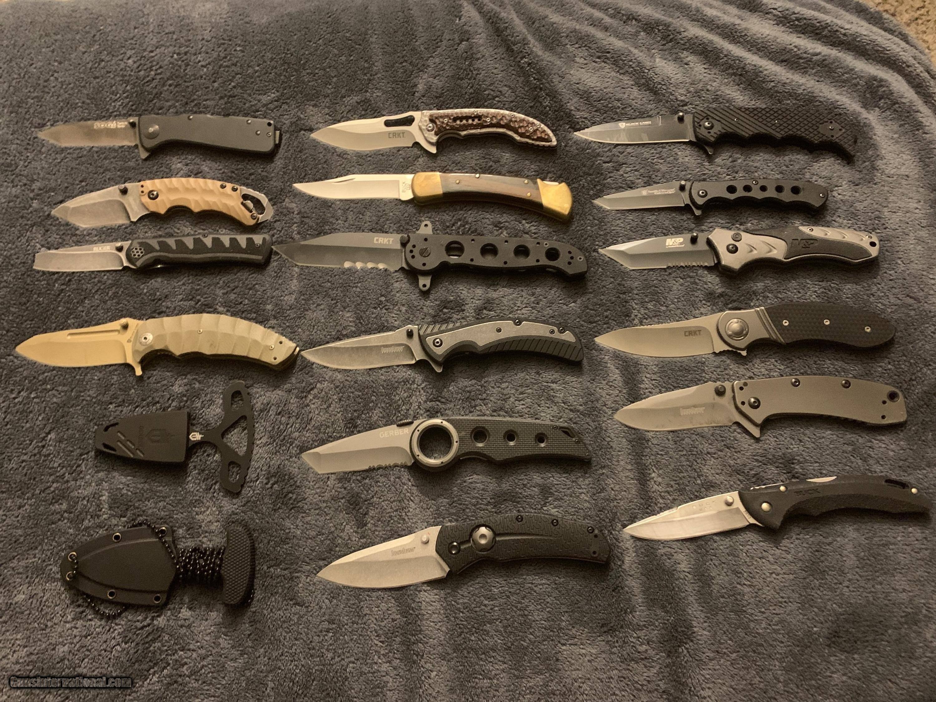 Assorted folding Knives