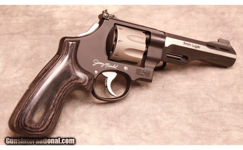 Smith & Wesson ~ Performance Center ~ Model 327 ~ Jerry Miculek World ...