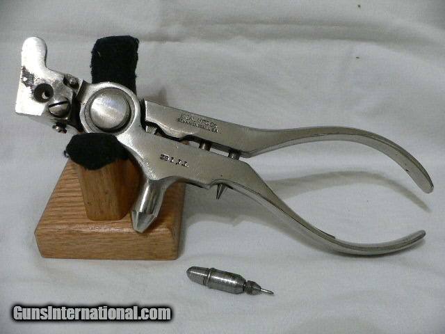 Ideal Reloading Tools No 8 In 38 Long Colt Hollow Base Bullet Mould In