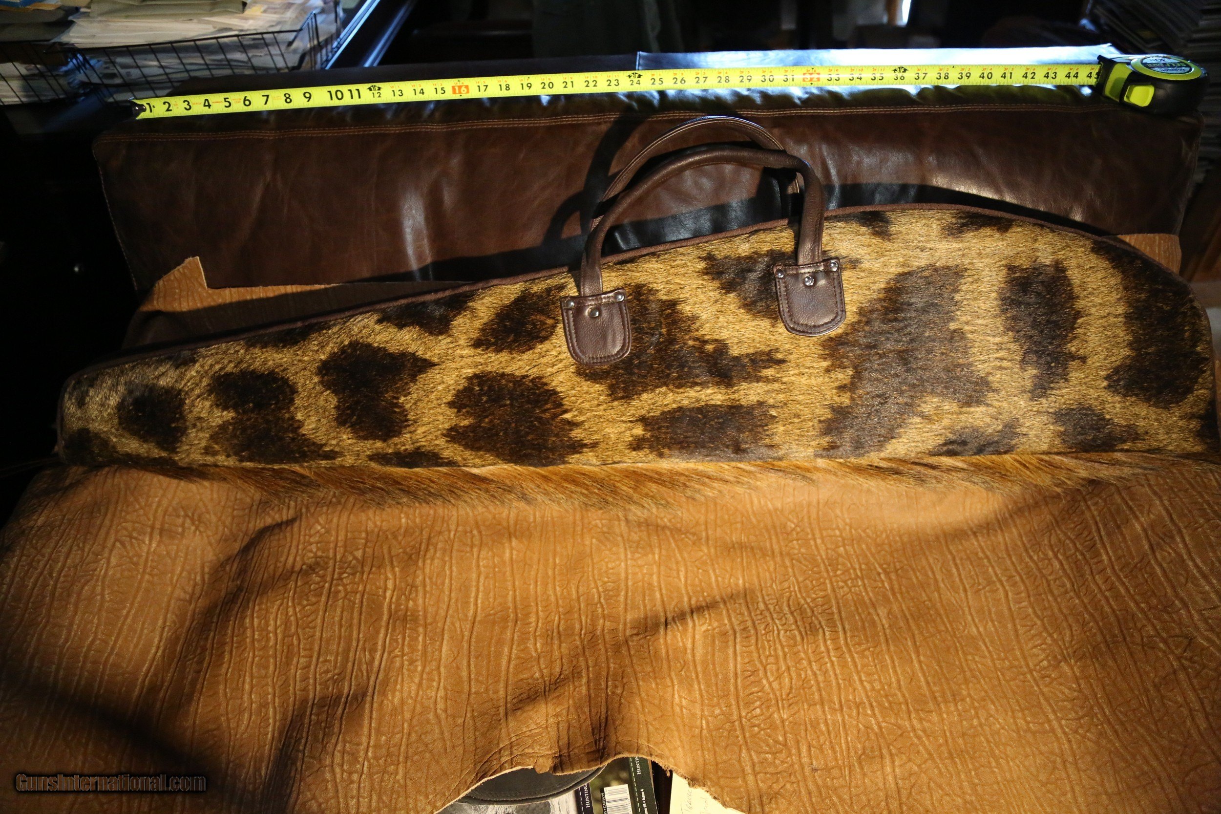 Giraffe neck skin gun bag
