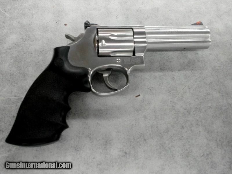 SMITH & WESSON 686-5