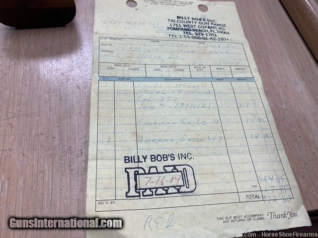 SMITH & WESSON 19-5 w/Original Receipt & Vintage Ammo