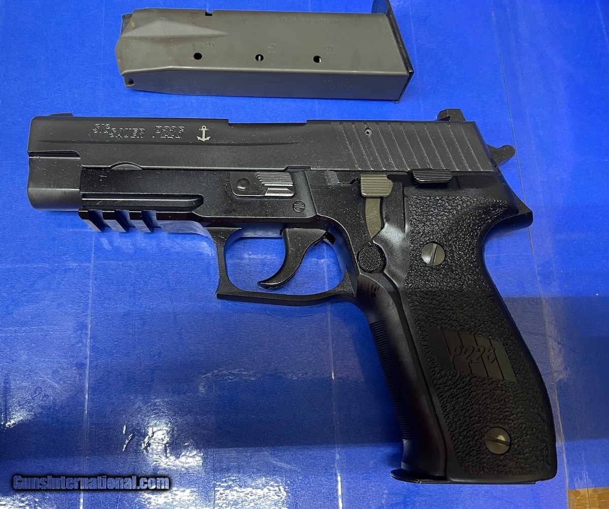 SIG SAUER P 226 P226 MK-25 U.S. Navy SEALs 15 ROUNDS