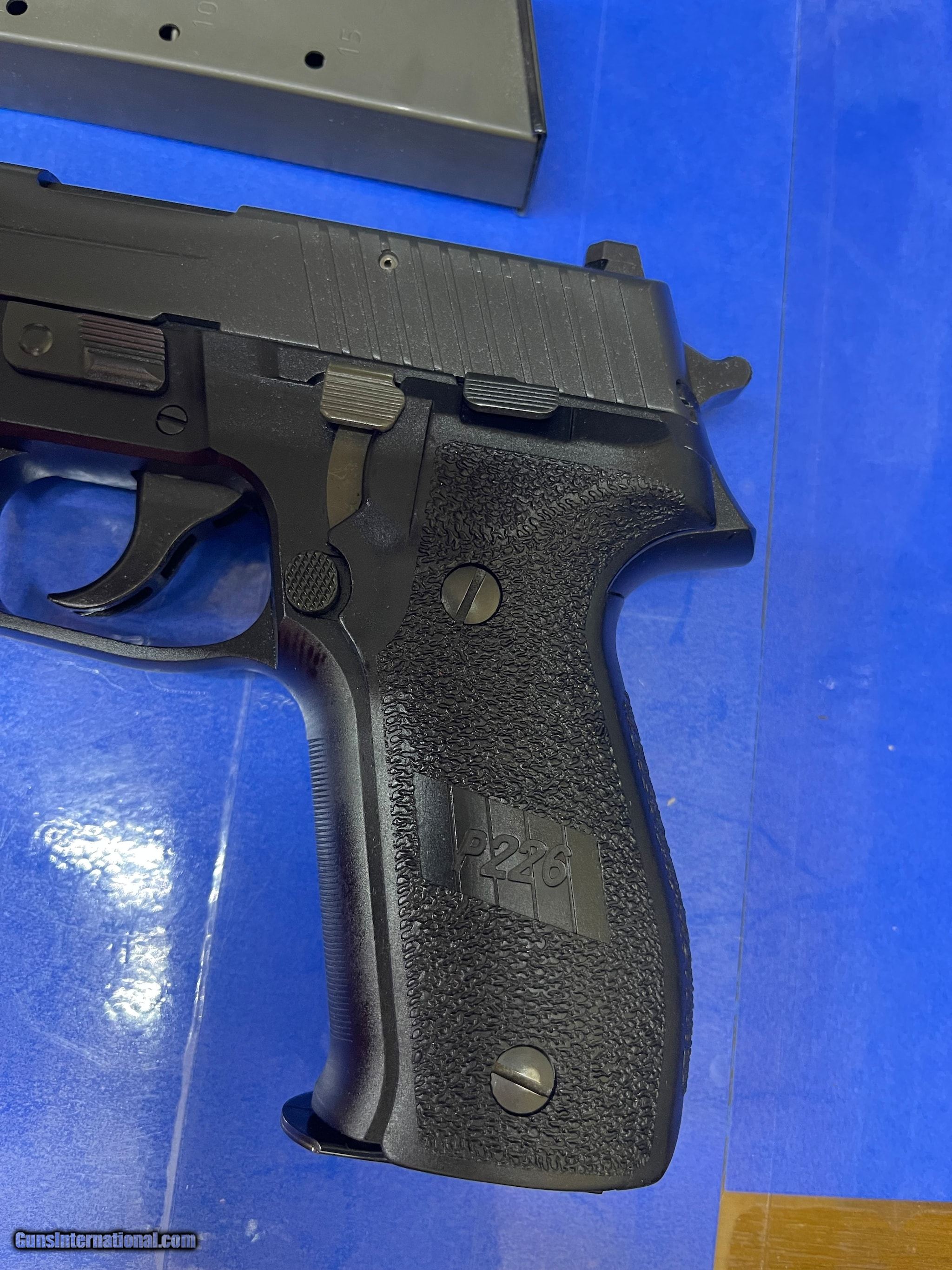 SIG SAUER P 226 P226 MK-25 U.S. Navy SEALs 15 ROUNDS