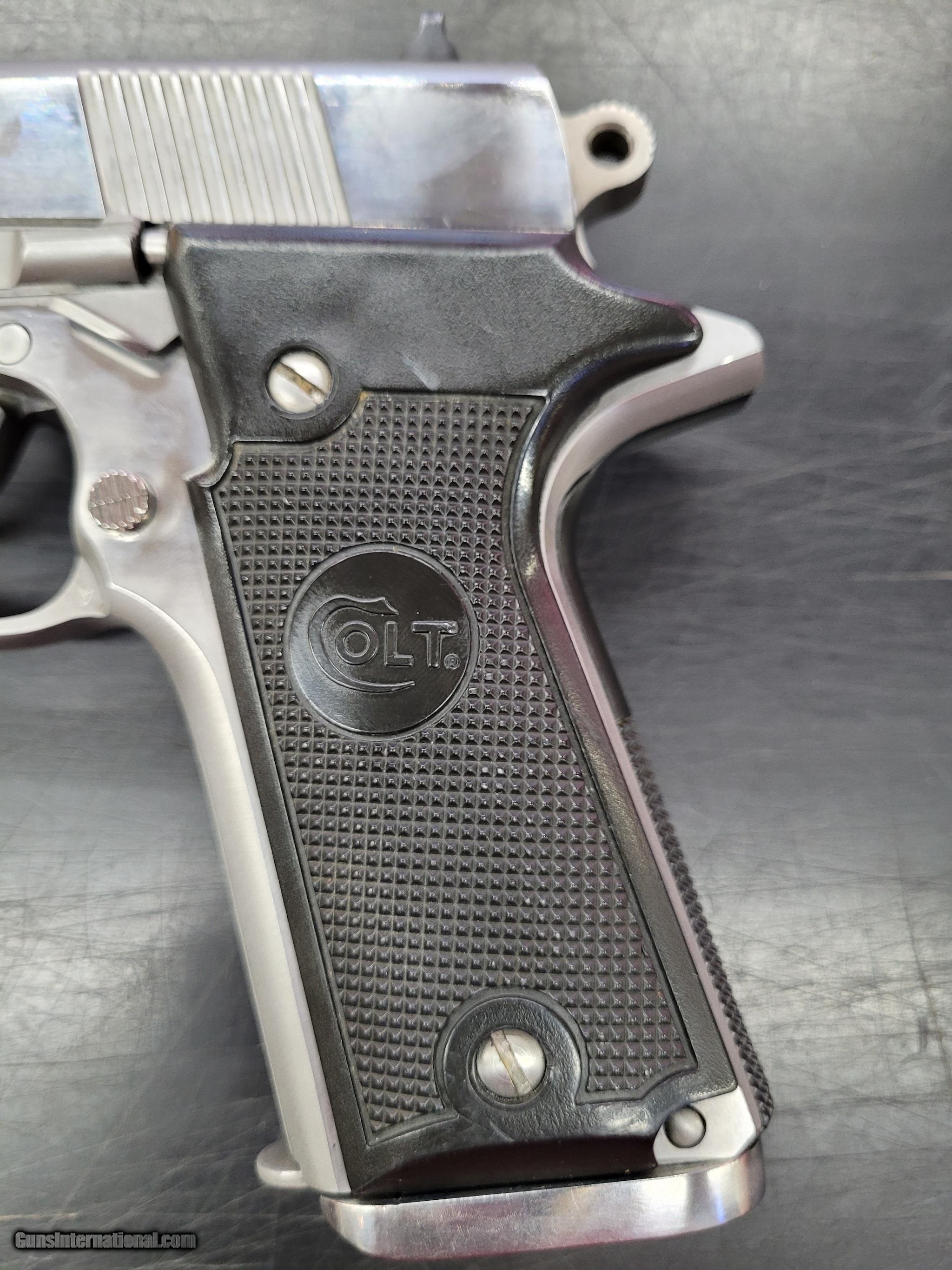 COLT DEFENSE HARTFORD CT double egal 1989