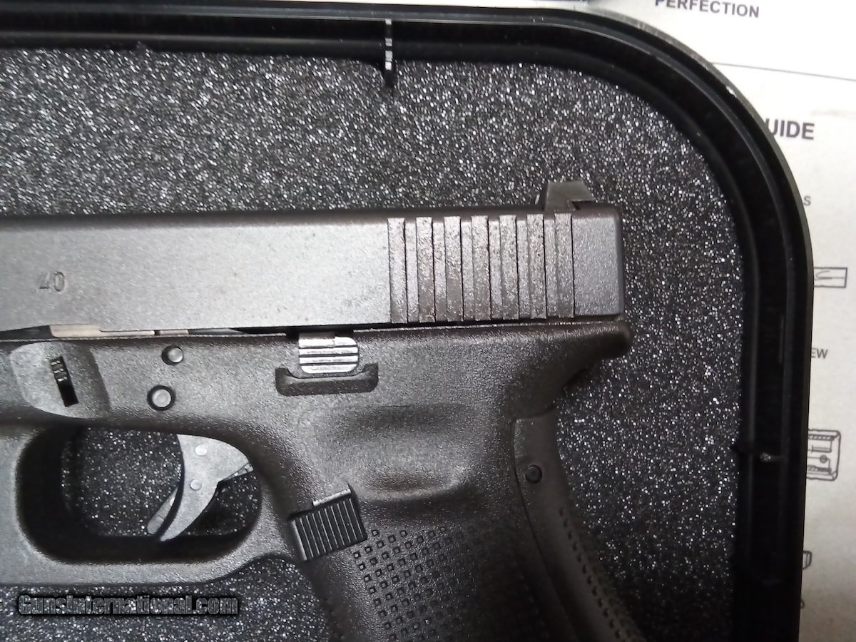 GLOCK 22 G22 GEN 4 .40 (Night Sights) POLICE TRADE IN