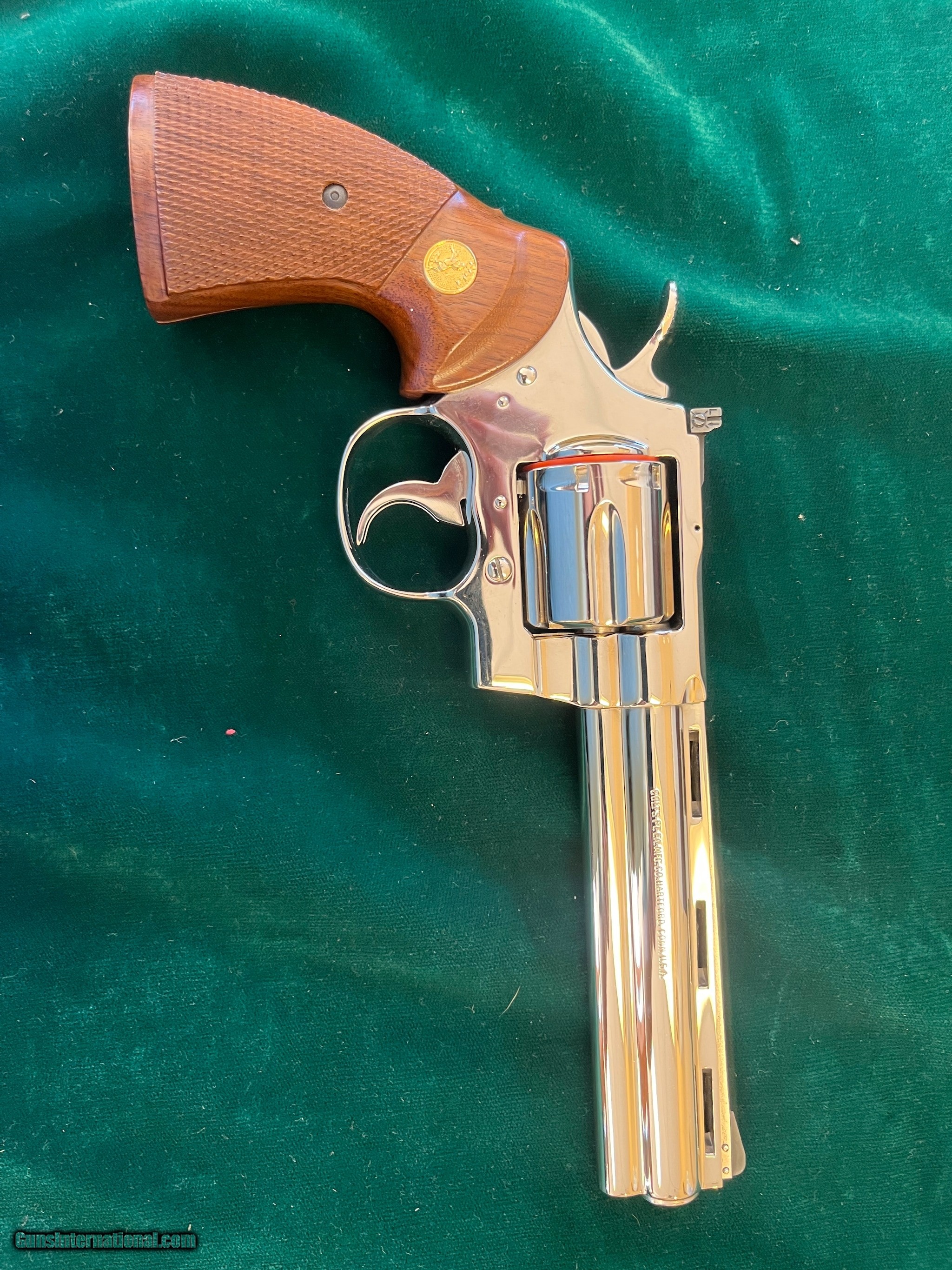 COLT 1981 PYTHON LNIB BOX & PAPERS