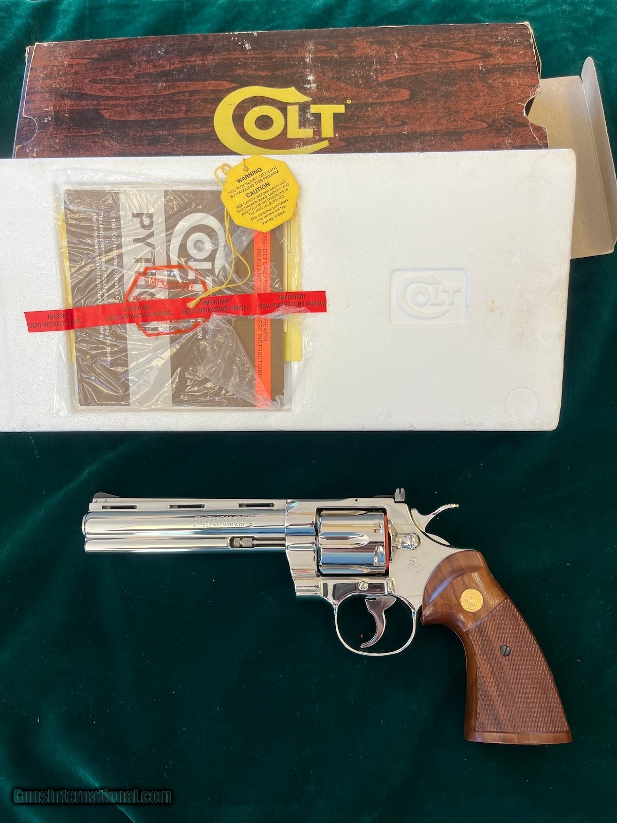 COLT 1981 PYTHON LNIB BOX & PAPERS
