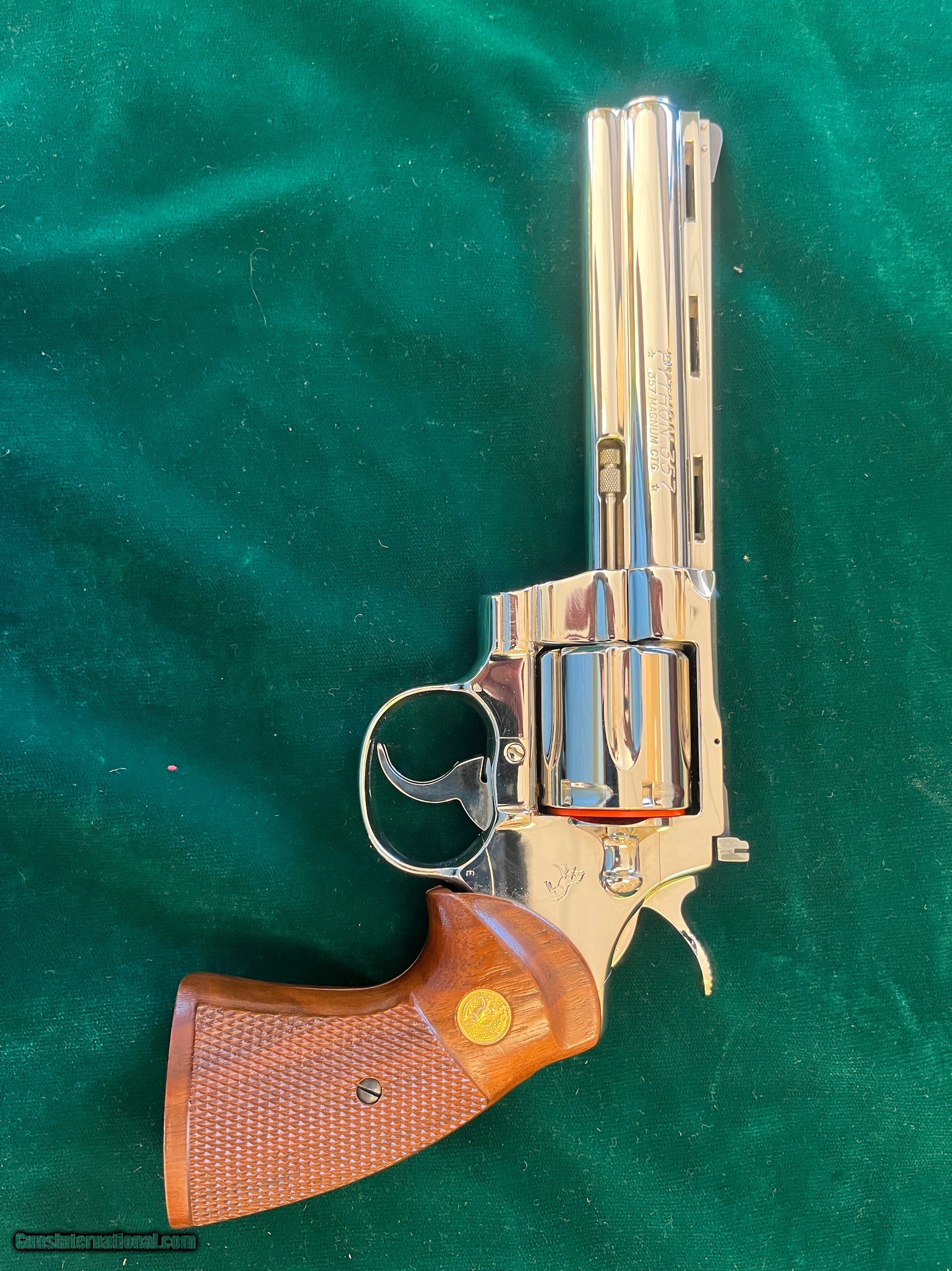 COLT 1981 PYTHON LNIB BOX & PAPERS