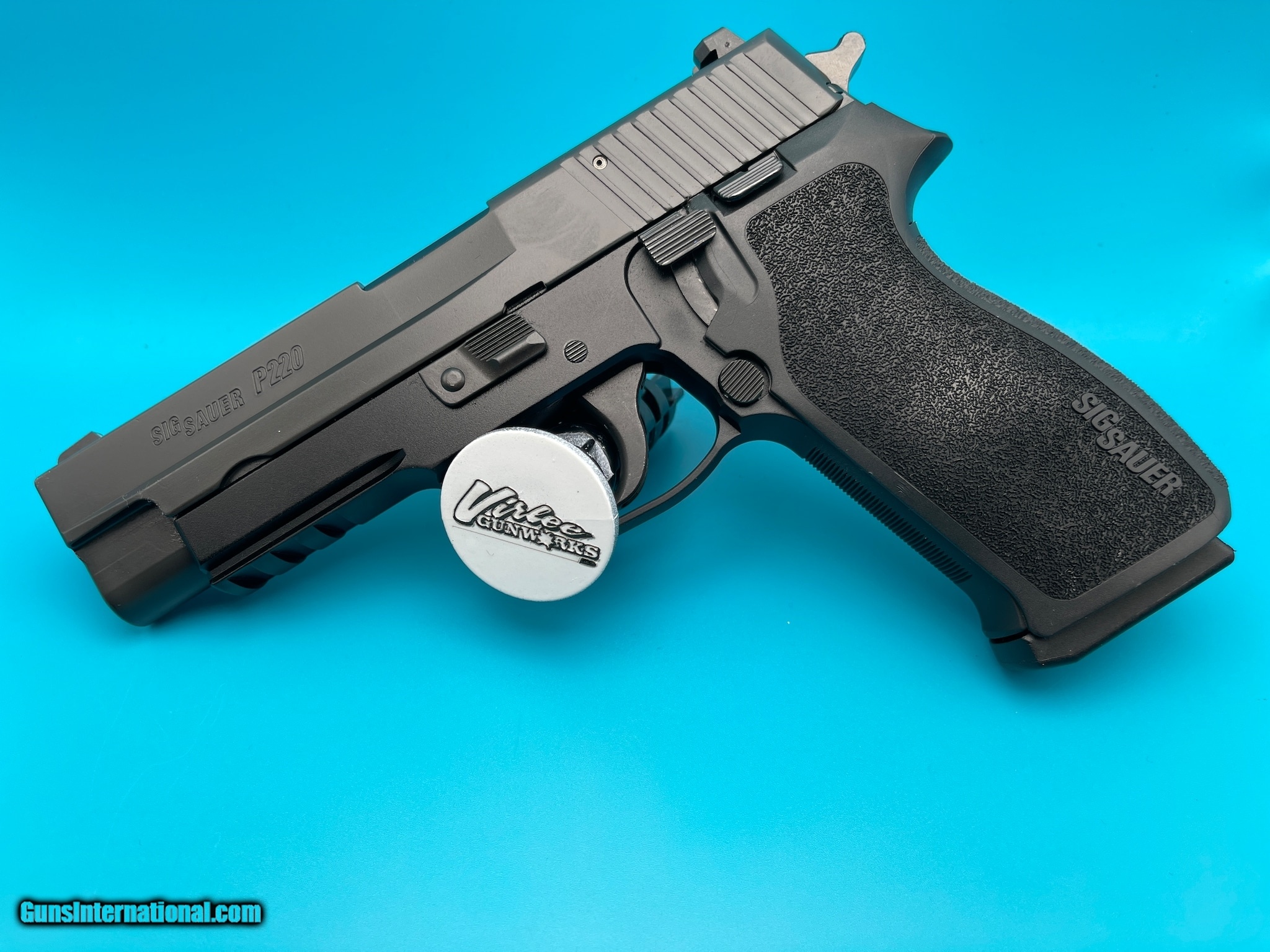 Sig Sauer P220