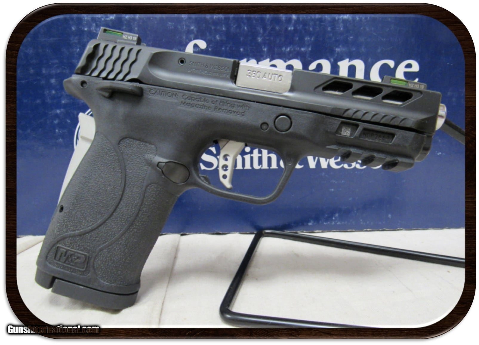 SMITH & WESSON M&P380 SHIELD EZ PERFORMANCE CENTER M2.0 SILVER