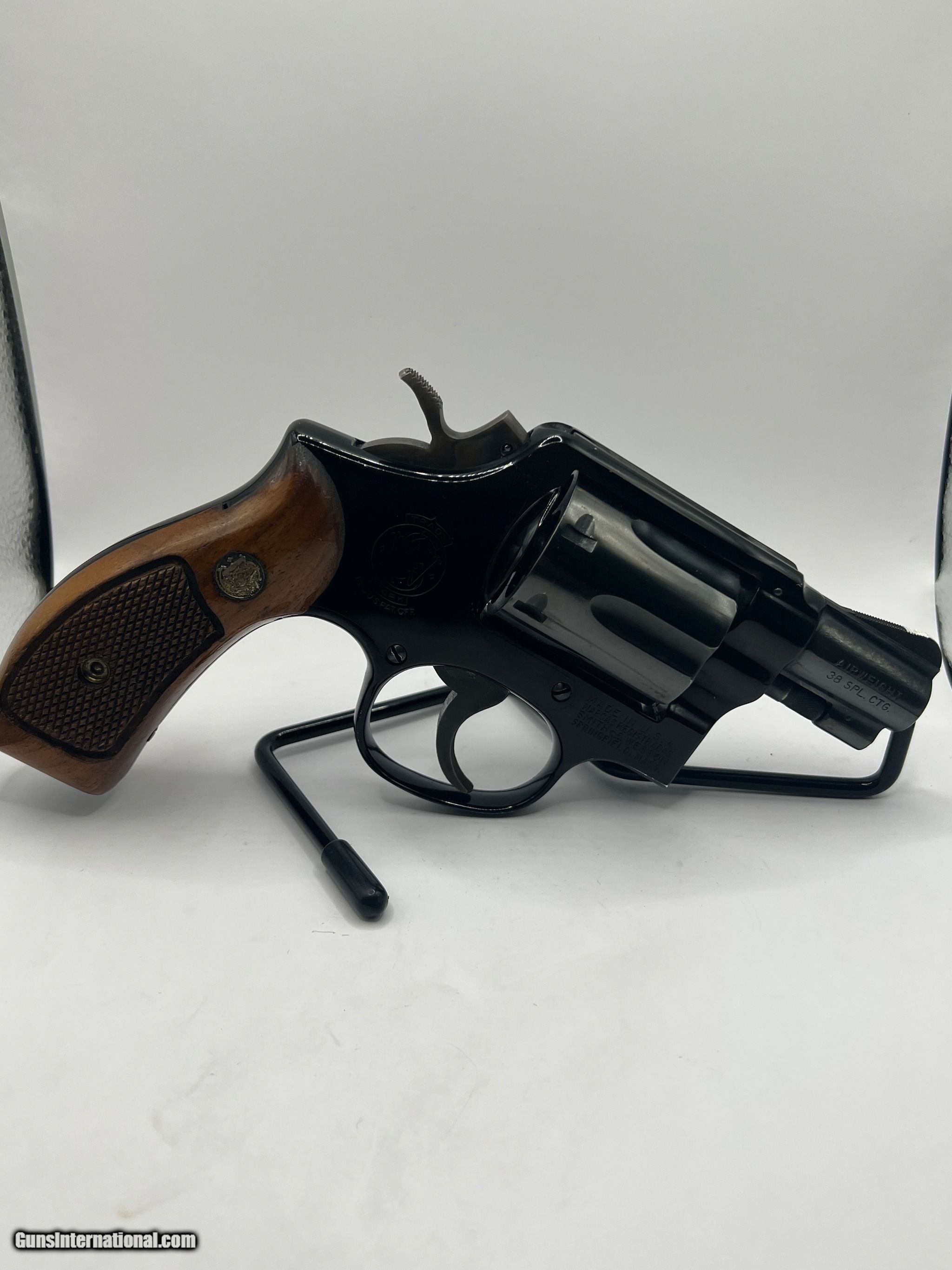 SMITH & WESSON 12-2 AIRWEIGHT