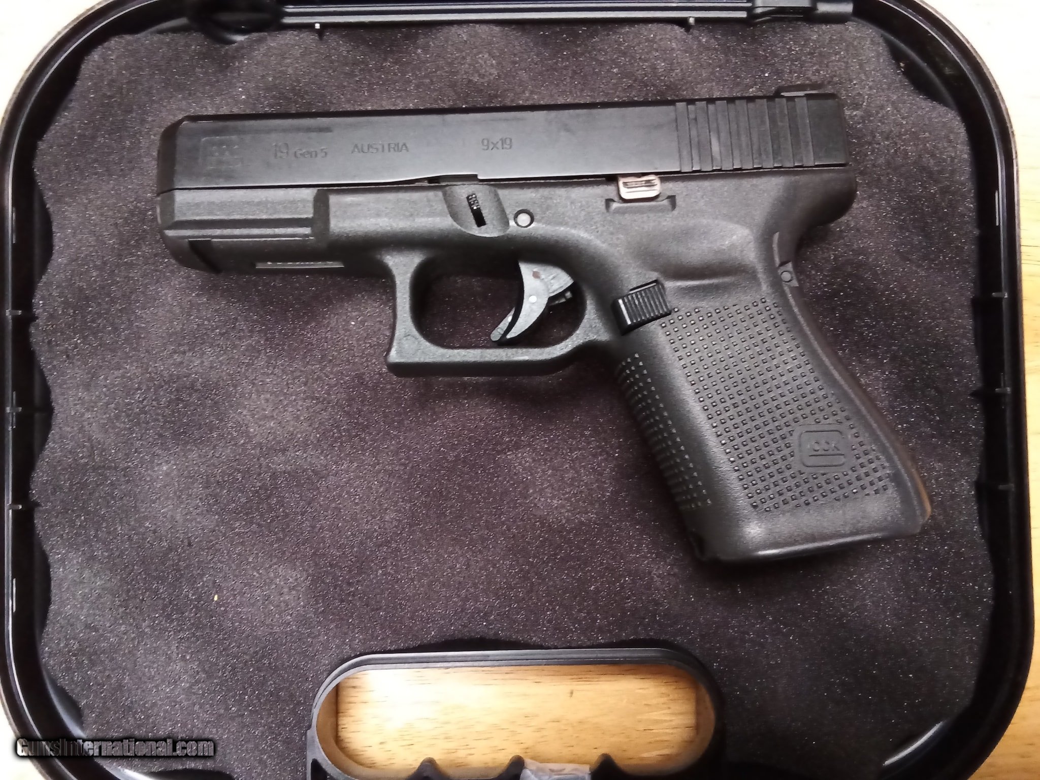 GLOCK Glock 19 GEN 5 9mm AGB 9MM LUGER (9X19 PARA)