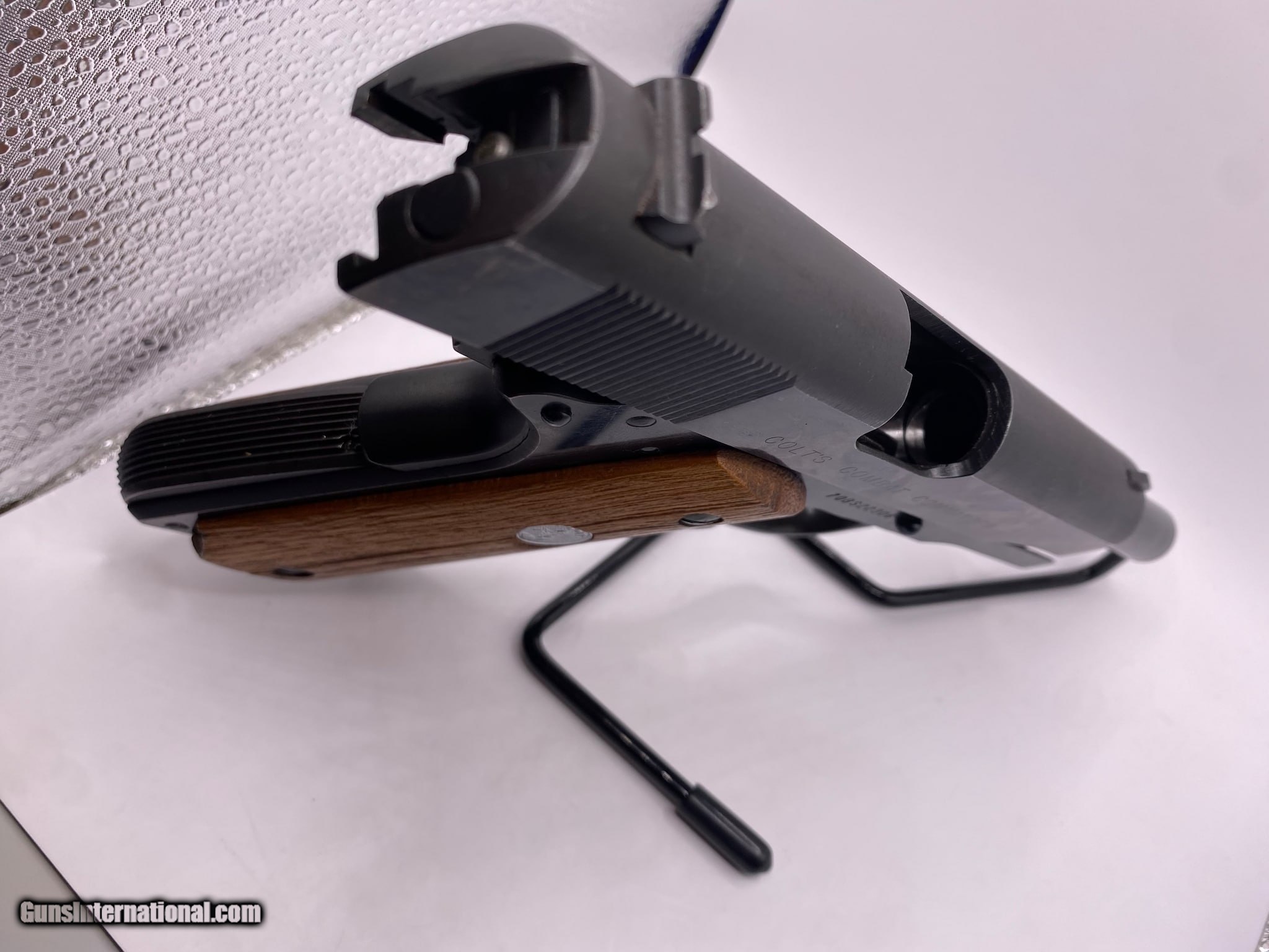 COLT 1911 COMBAT COMMANDER .45 ACP