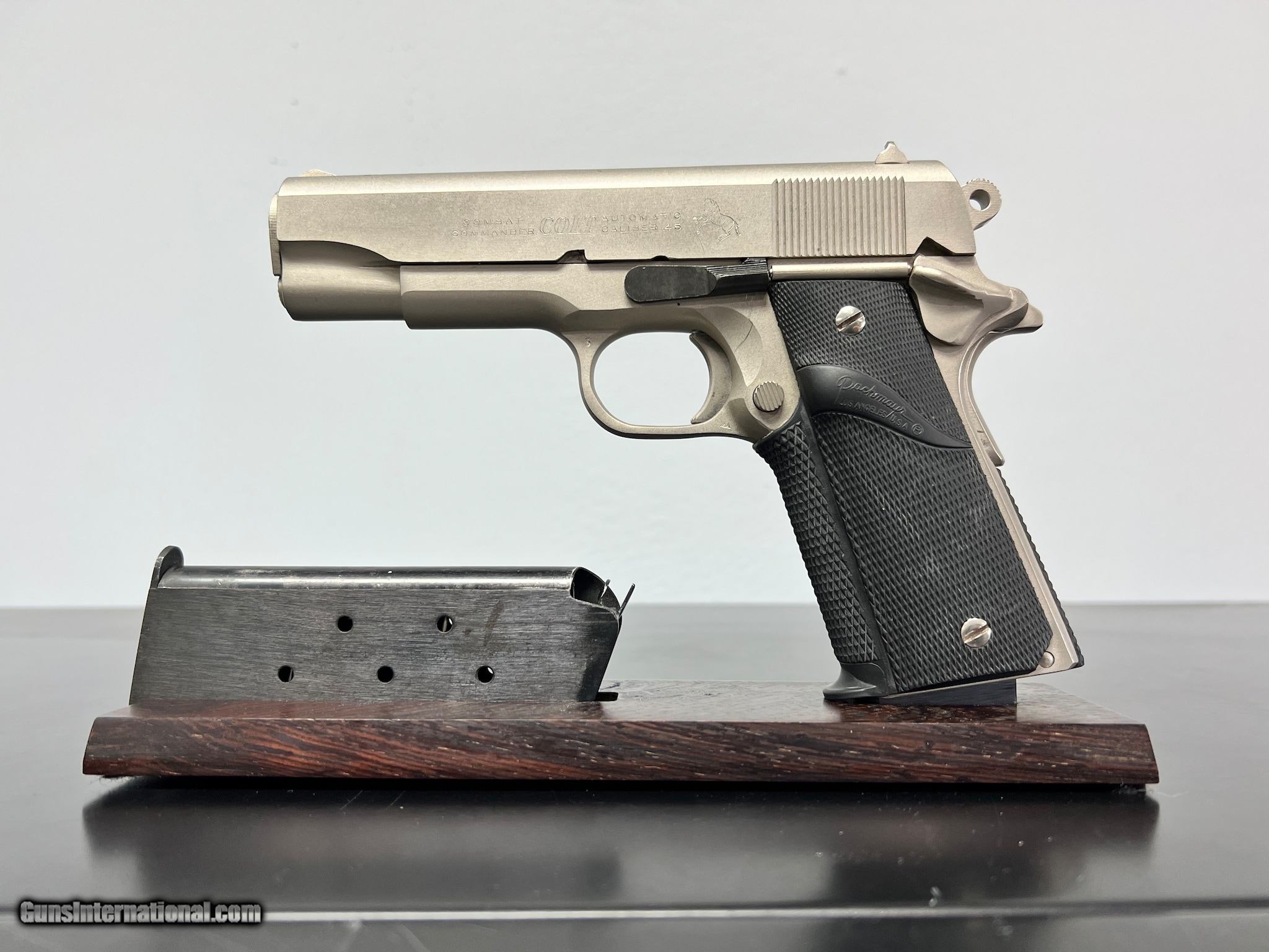 COLT 1911 COMBAT COMMANDER 45 AUTOMATIC