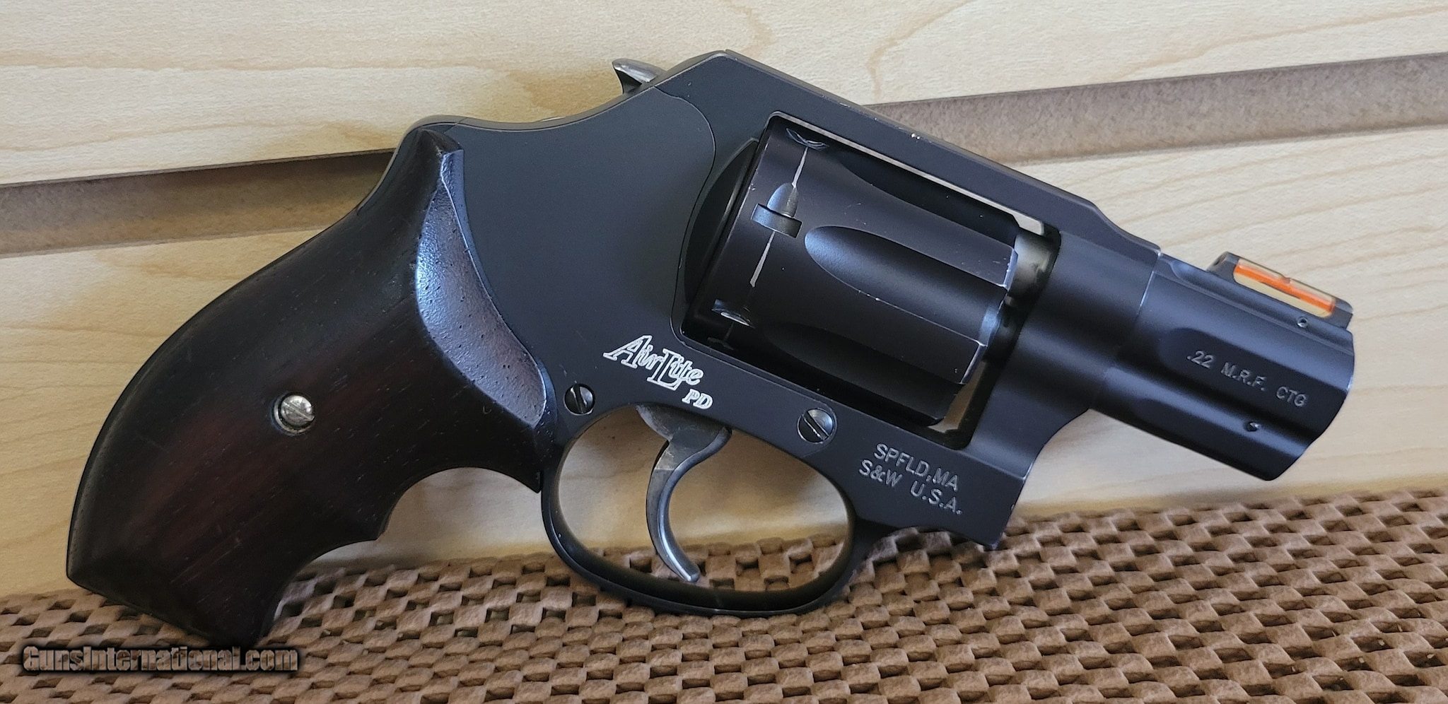 SMITH & WESSON MODEL 351PD AIRLITE