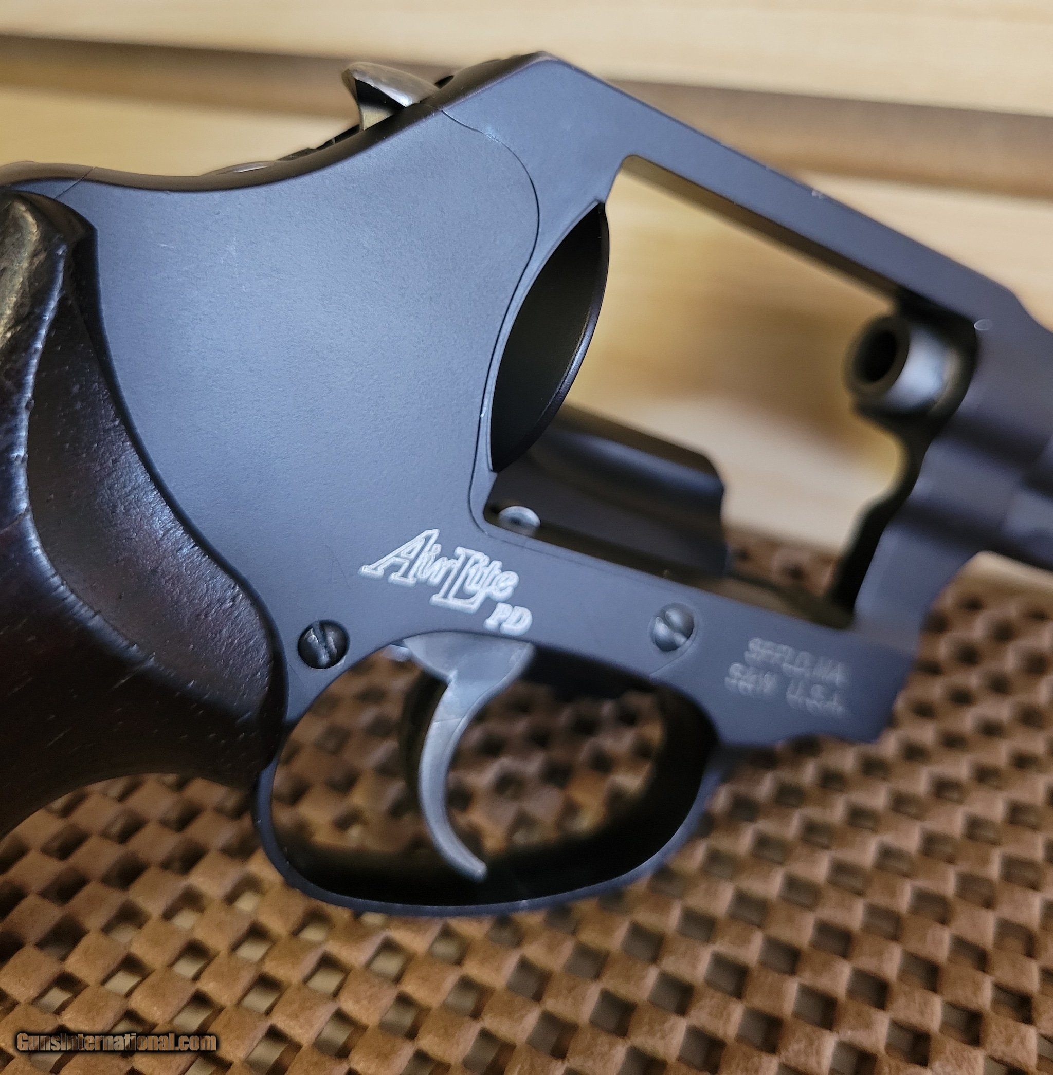 SMITH & WESSON MODEL 351PD AIRLITE