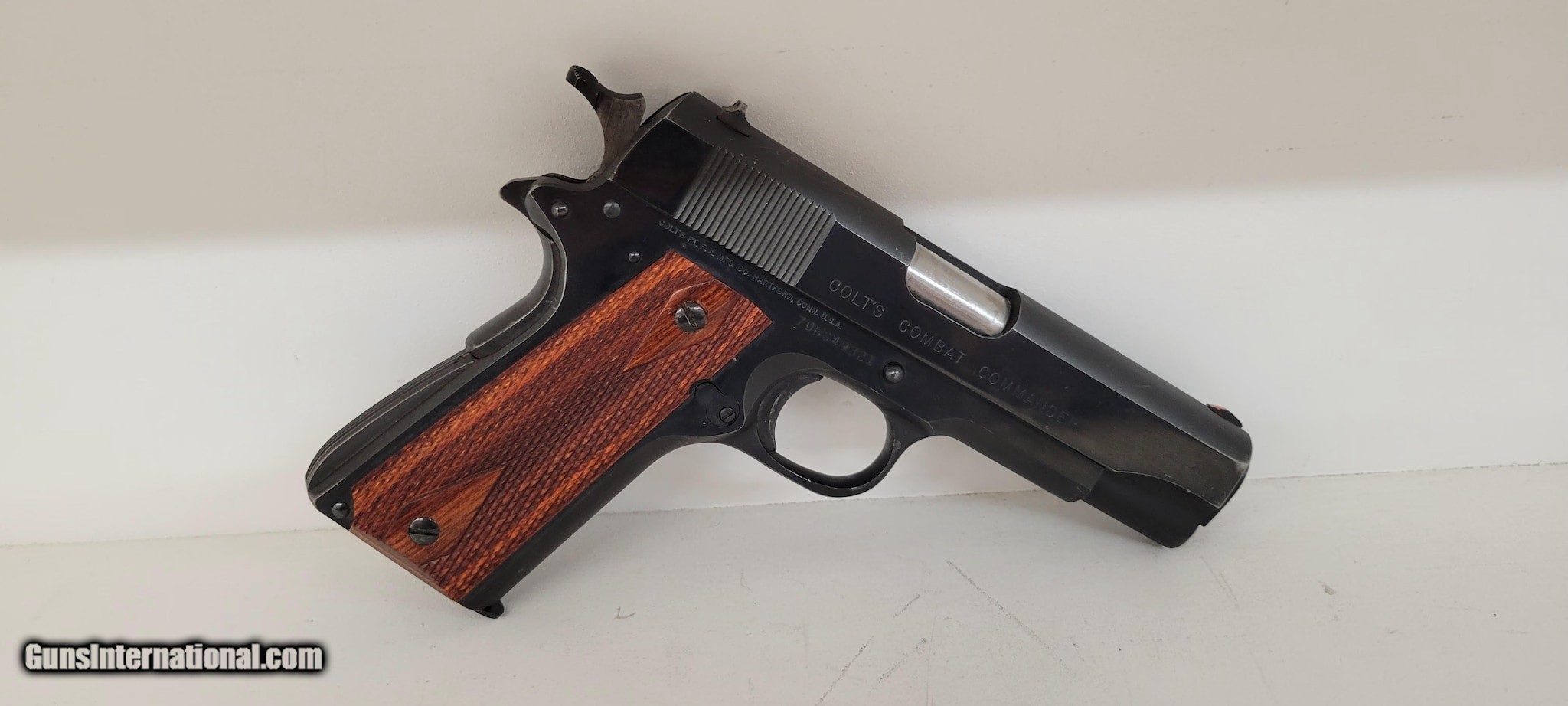 COLT 1911 COMBAT COMMANDER .45 ACP