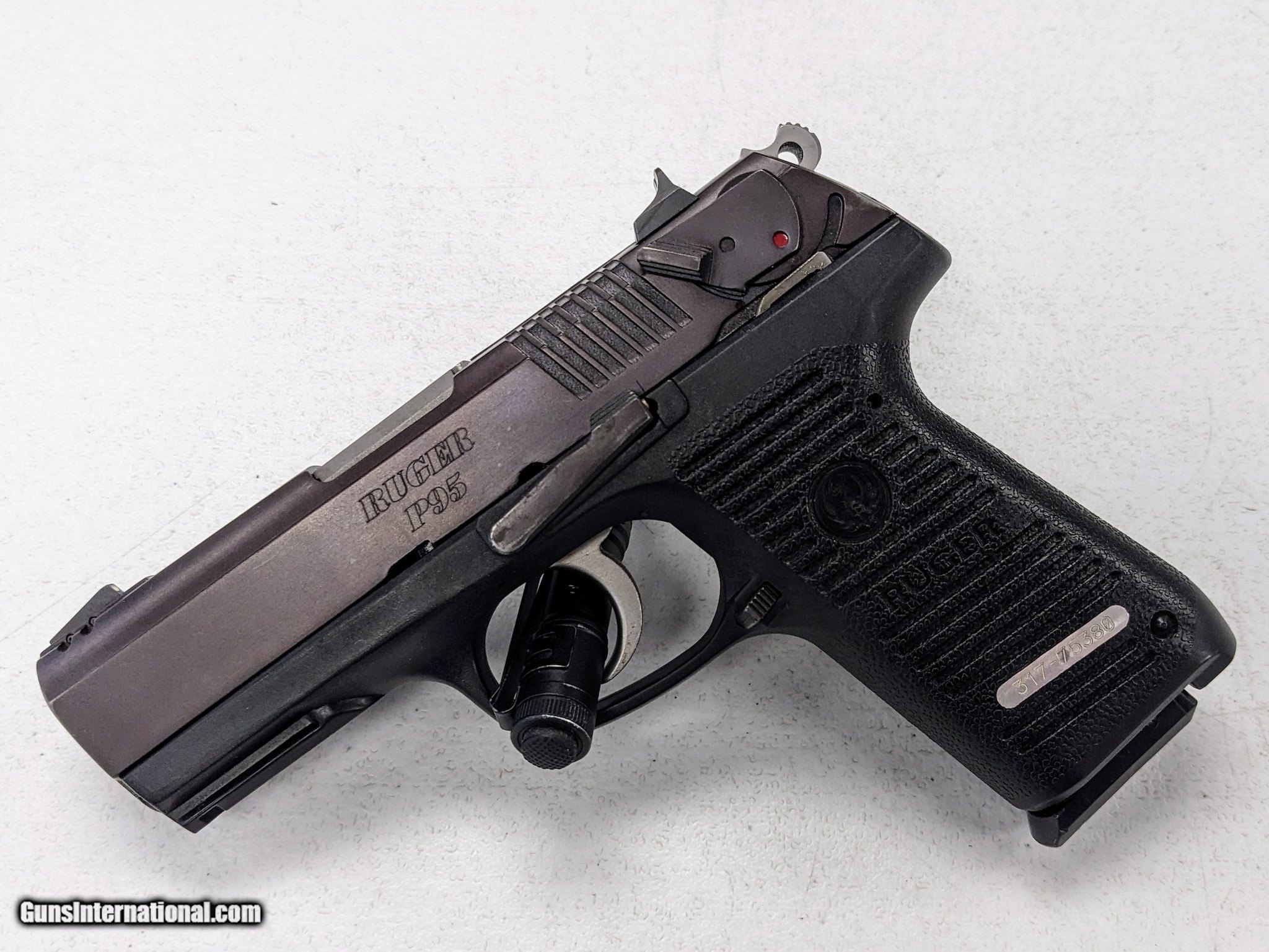 RUGER P95 9MM LUGER (9X19 PARA)