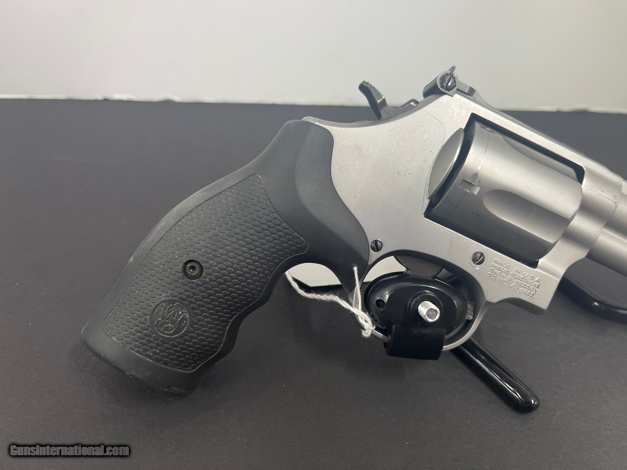 SMITH & WESSON 69 COMBAT MAGNUM .44 MAGNUM