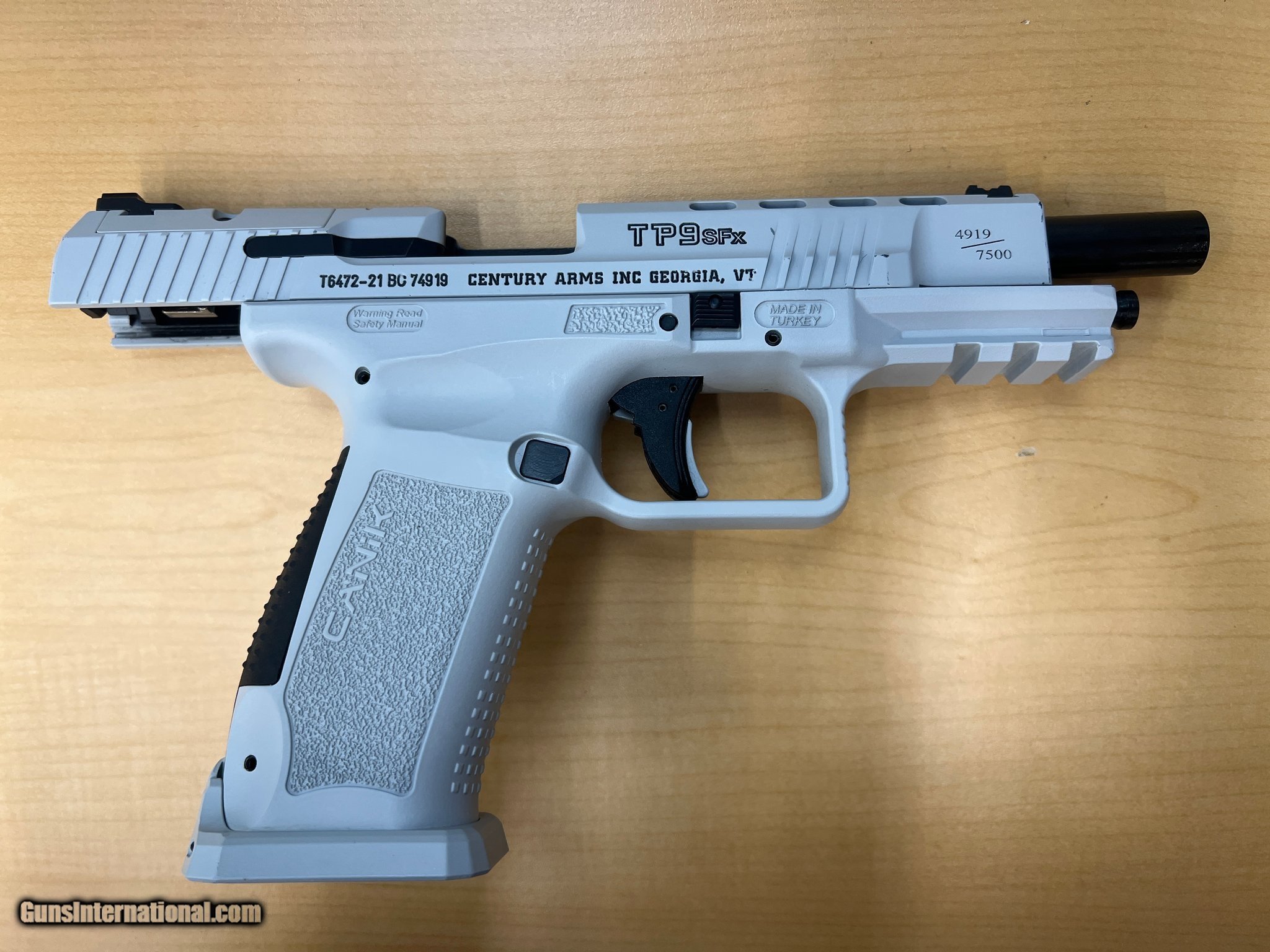 Canik TP9SFx Whiteout 9MM LUGER (9X19 PARA)
