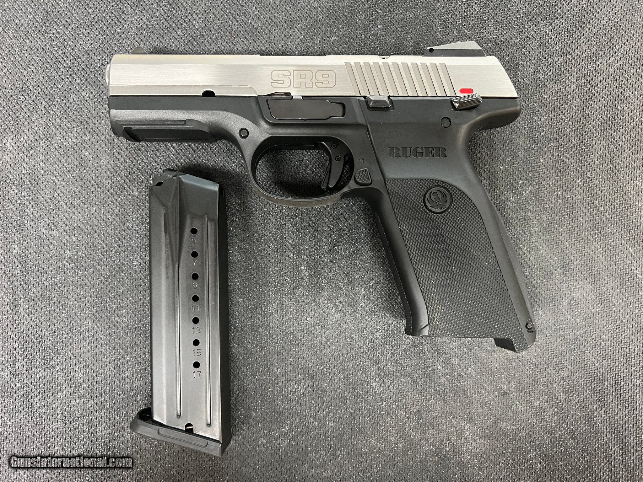 RUGER SR9 9MM LUGER (9x19 PARA)