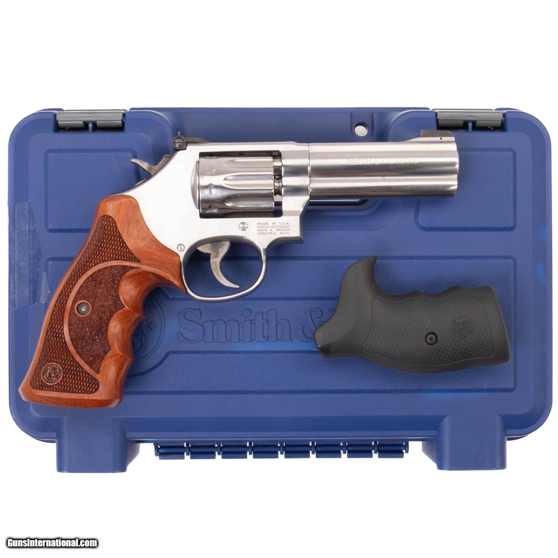 SMITH & WESSON 617-6 .22 LR