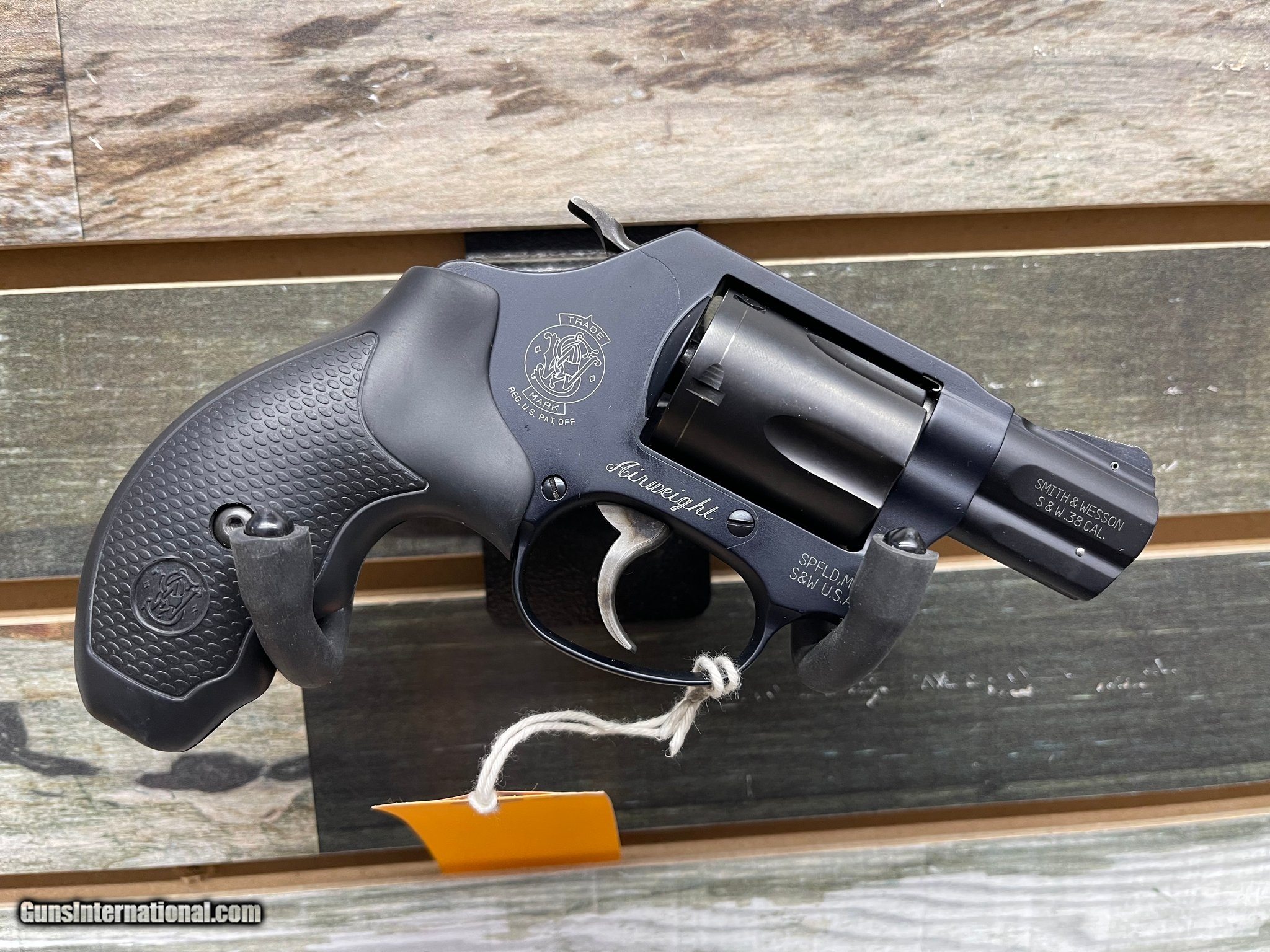 SMITH & WESSON M360 .38 SPL