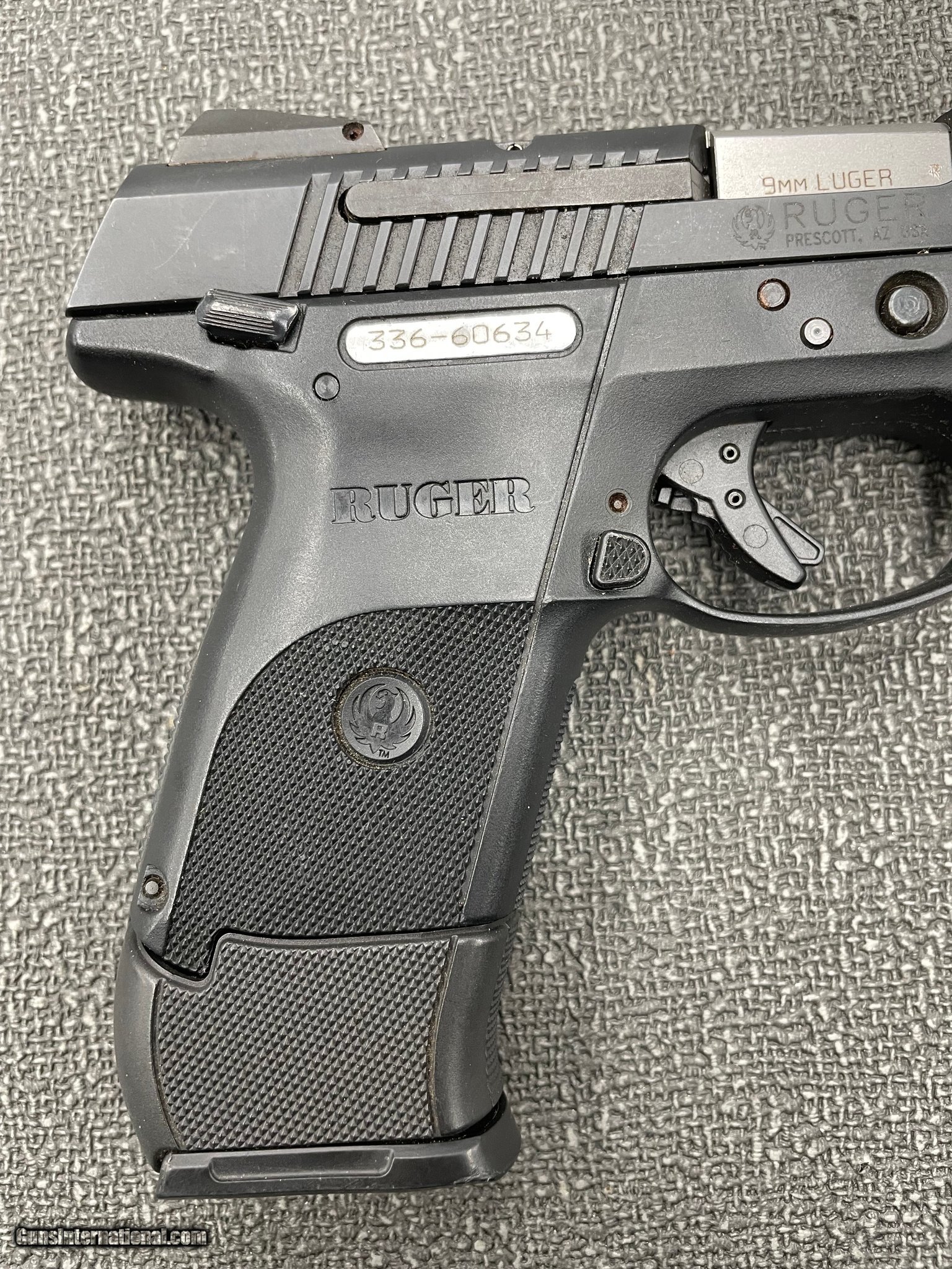 RUGER SR9C 9MM LUGER (9x19 PARA)