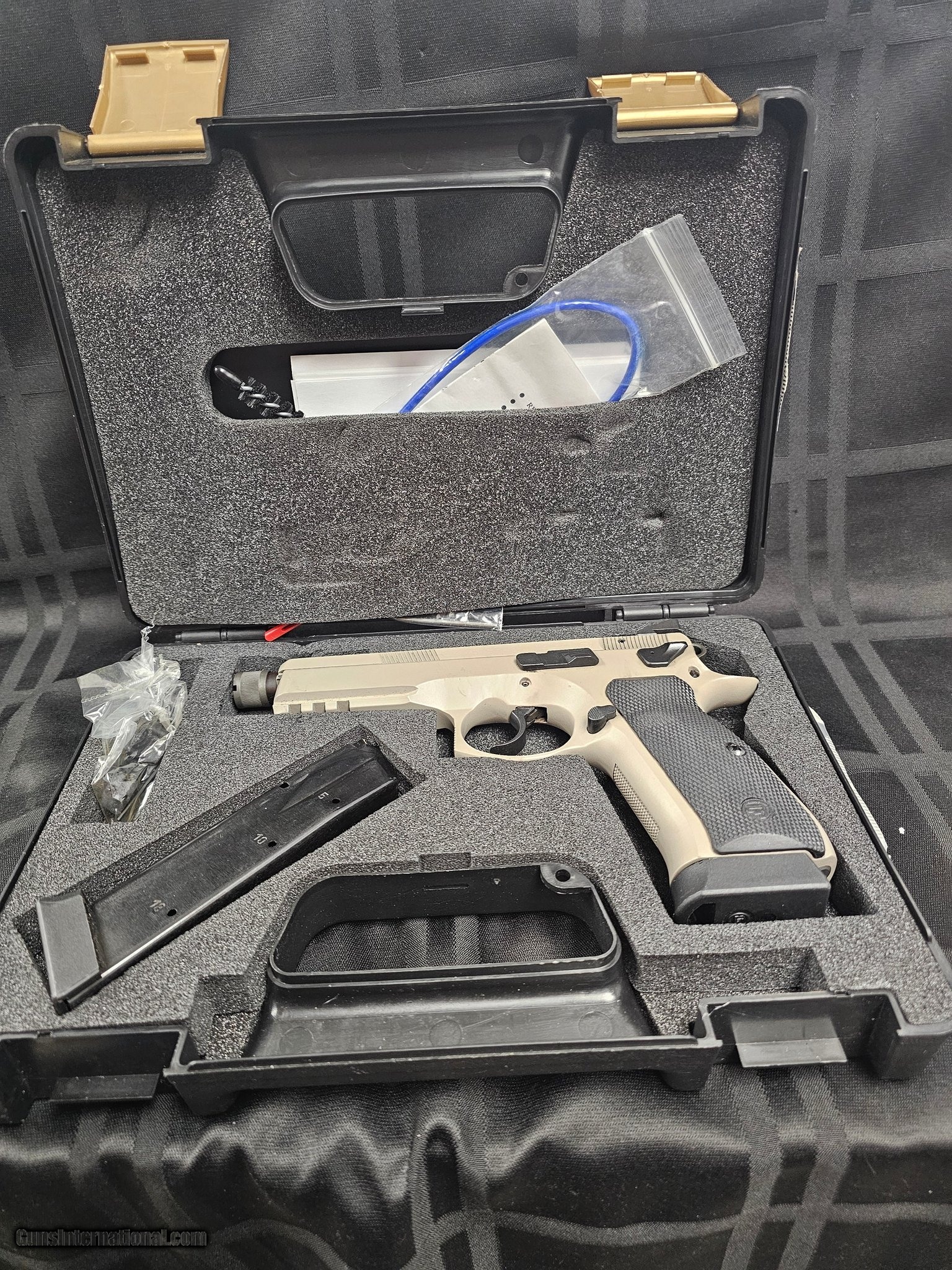 CZ CZ 75 P-01 9MM LUGER (9x19 PARA)