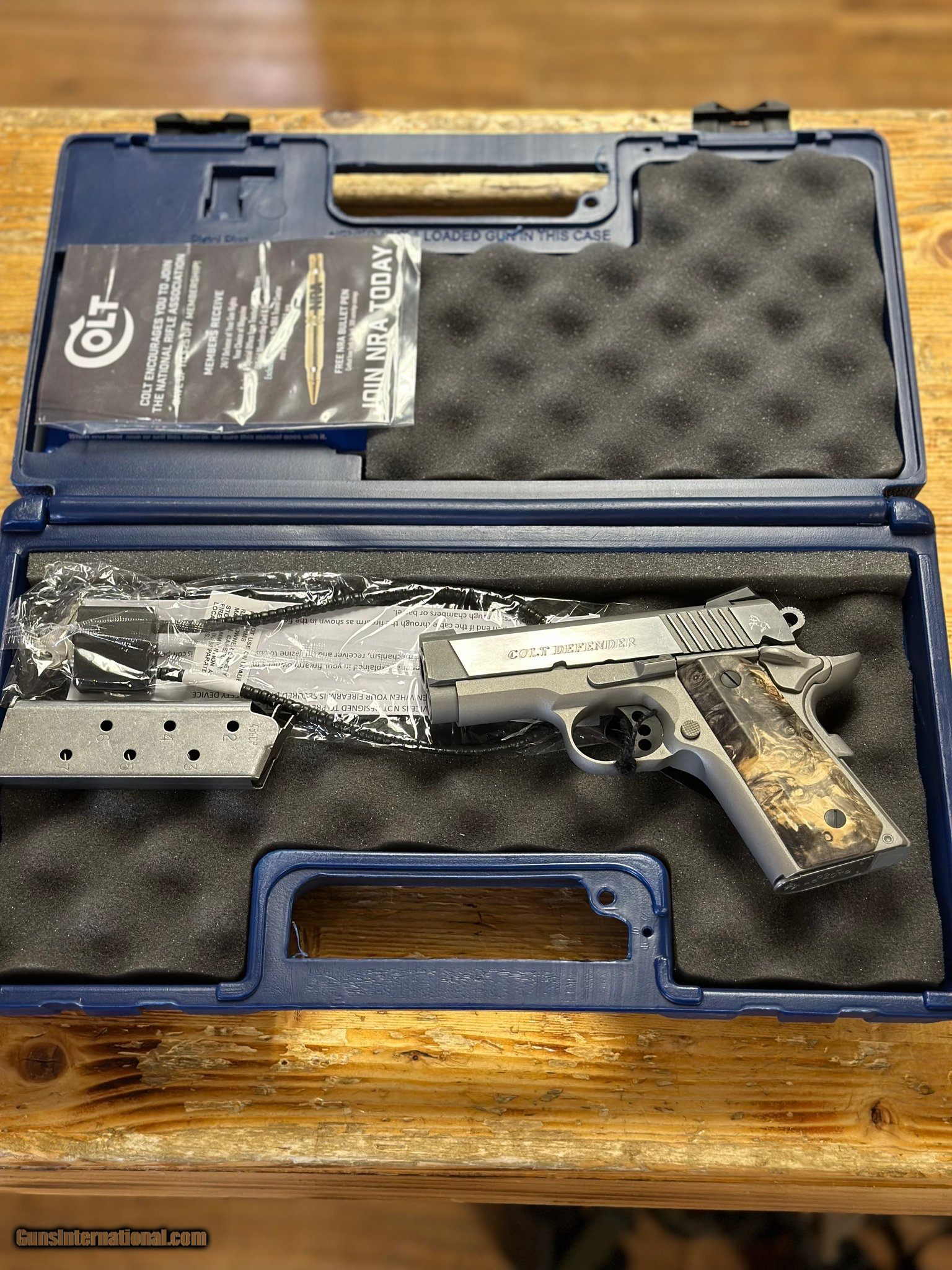 COLT DEFENDER .45 ACP