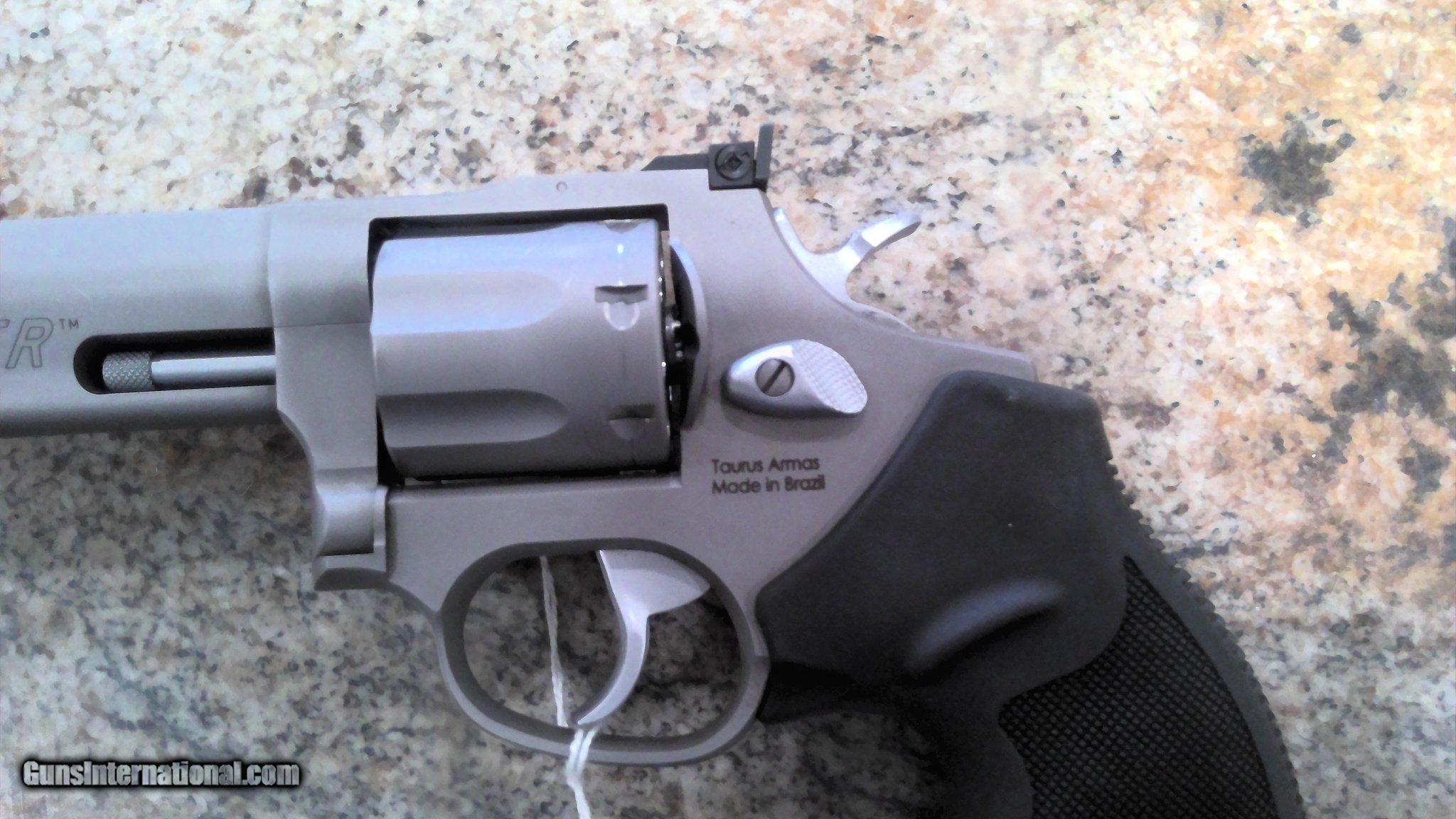 TAURUS TRACKER 627 .357 MAG