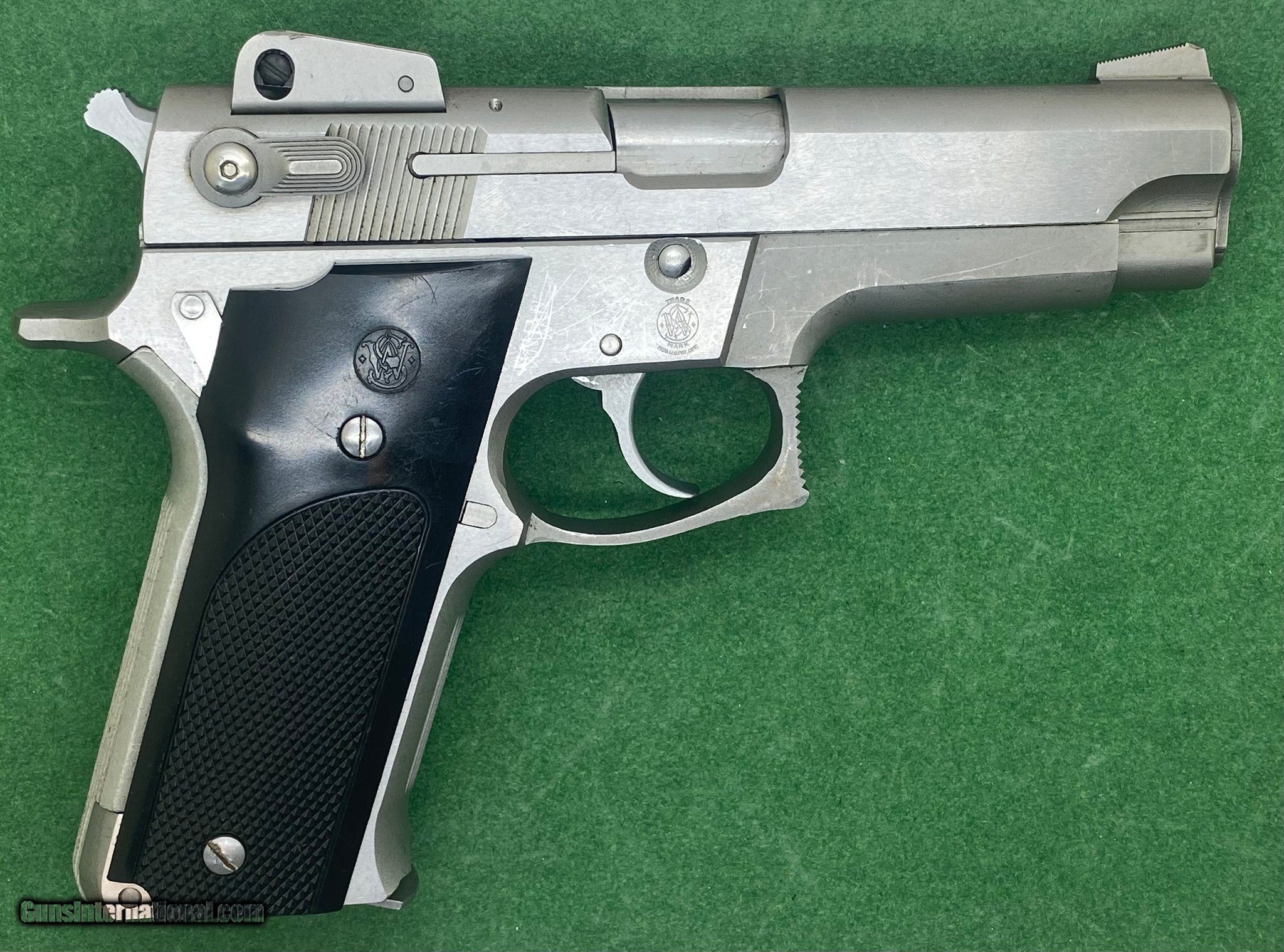 SMITH & WESSON Model 659 9MM LUGER (9x19 PARA)