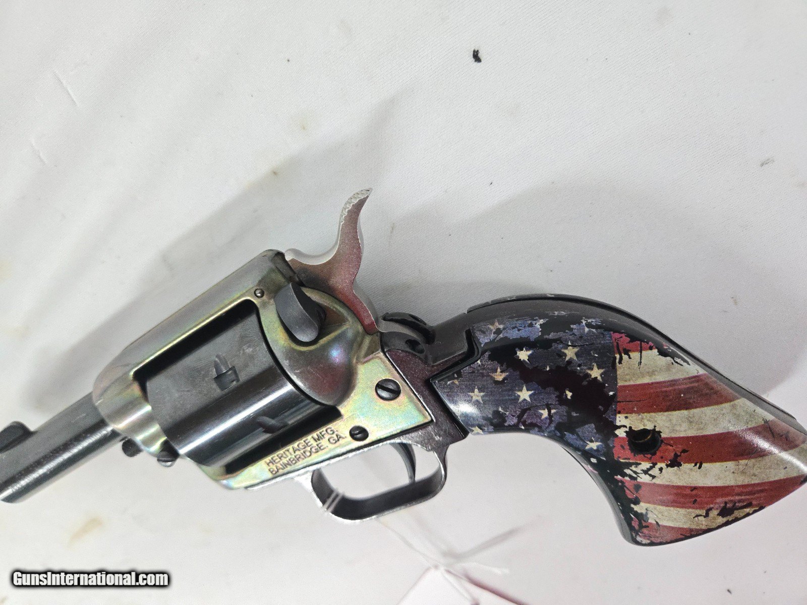 HERITAGE MFG. Barkeep Red/White Blue .22 LR