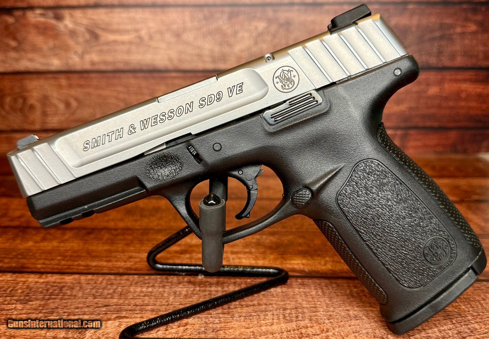 SMITH & WESSON (S&W) Two-Tone SD9 VE 9MM LUGER (9x19 PARA) for sale