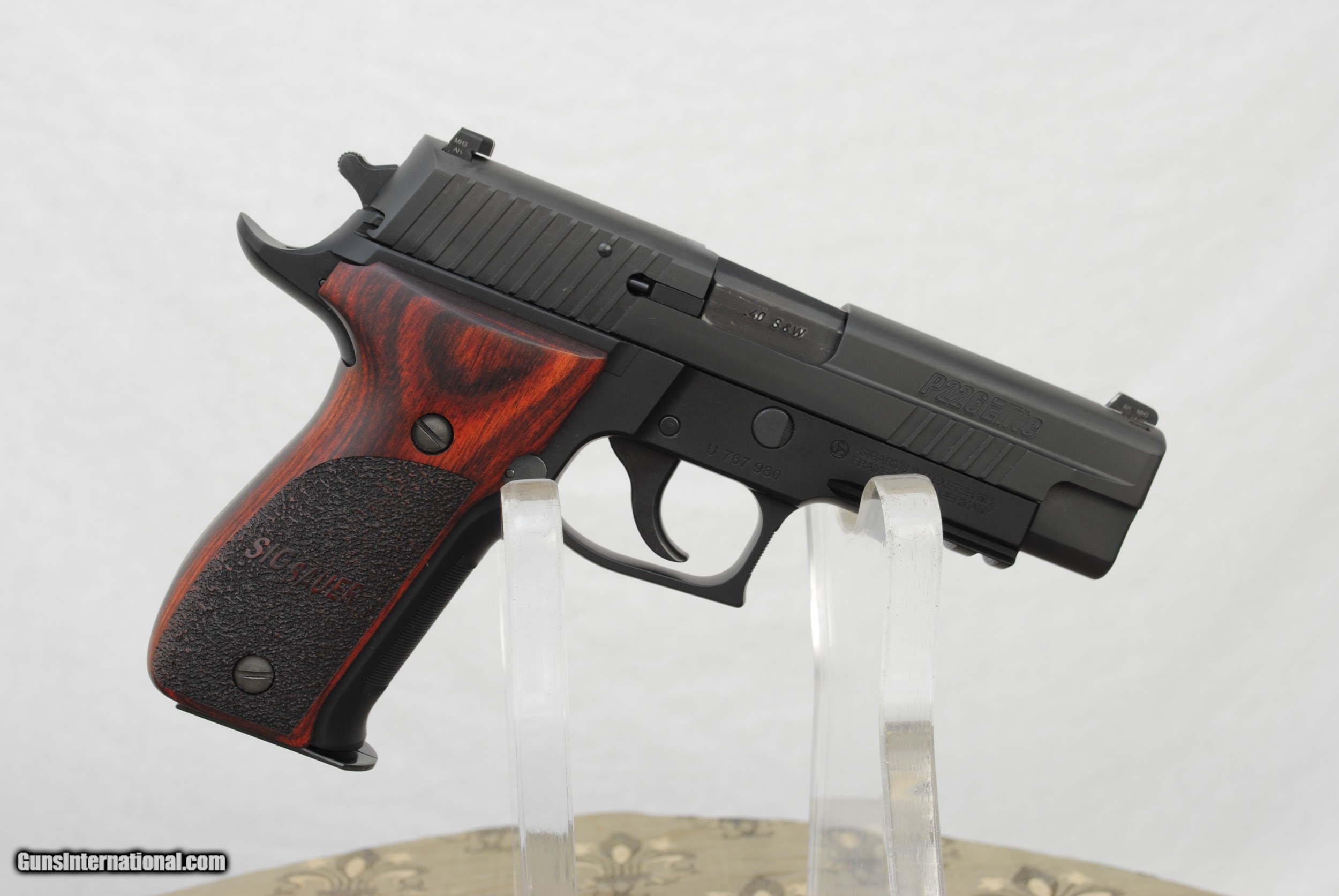 SIG SAUER P226 ELITE WITH BOX IN 40 S&W