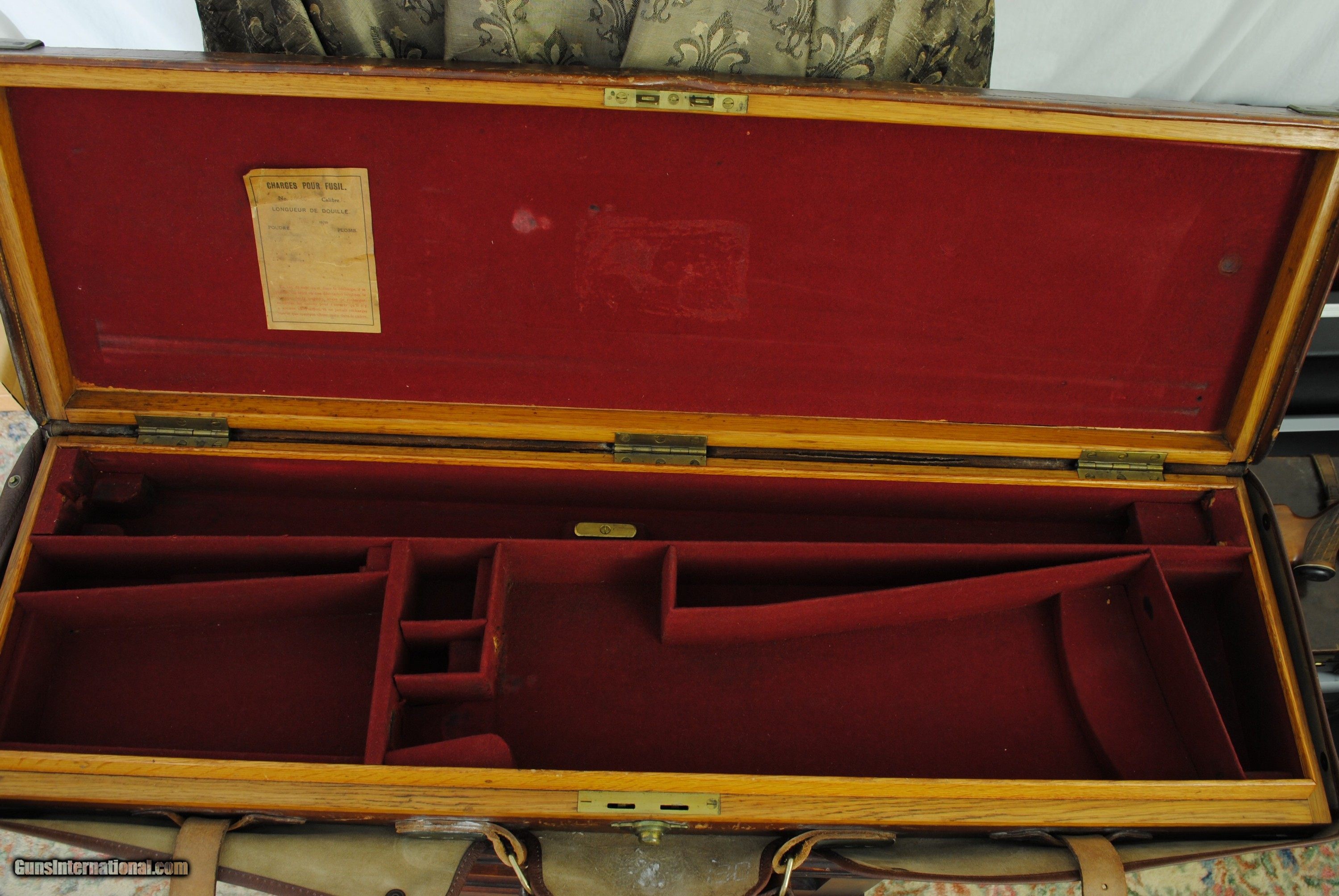 VINTAGE ENGLISH OAK & LEATHER GUN CASE FOR SIDE BY SIDE