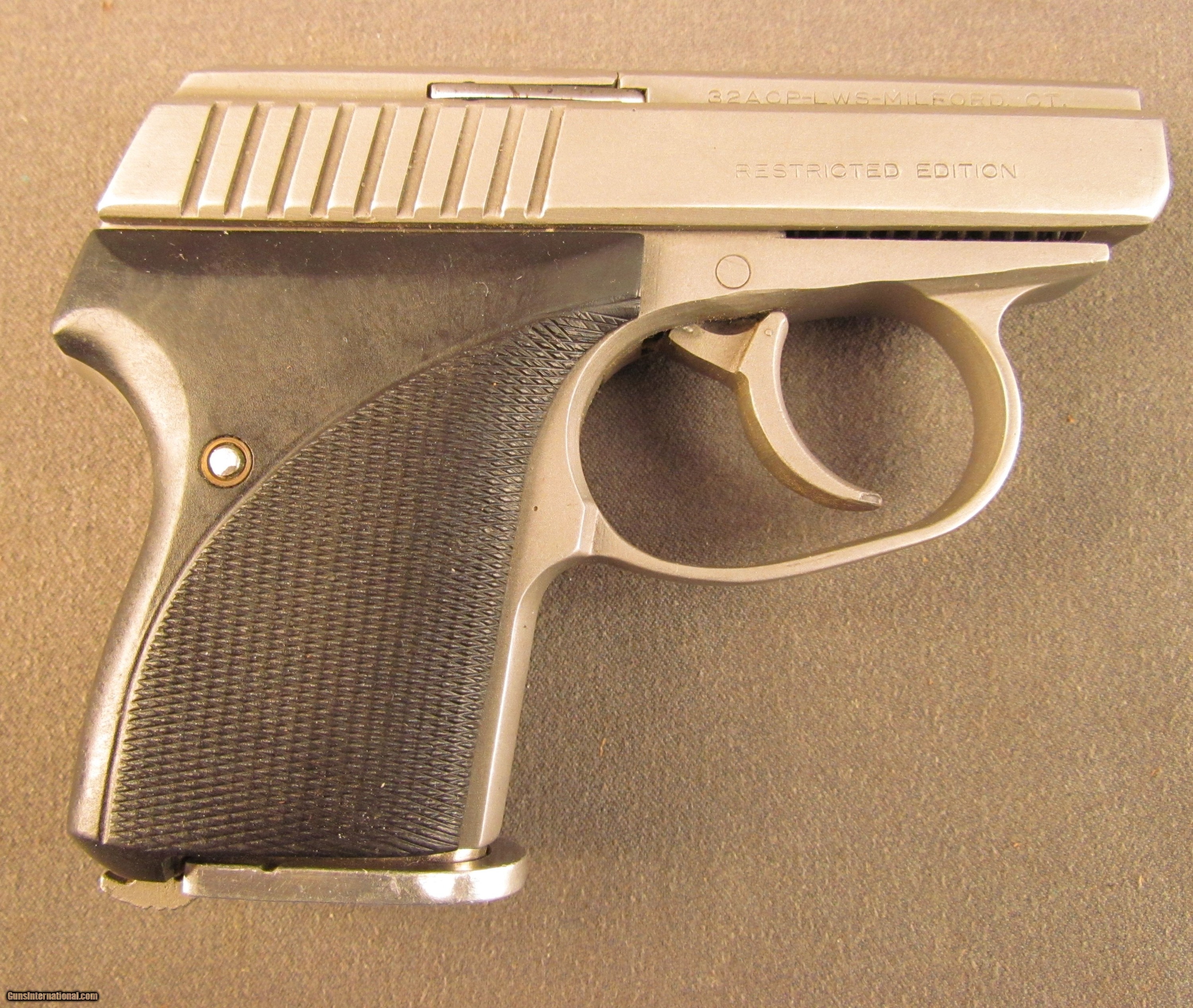 Seecamp LWS 32 Pistol 32 ACP One Of A Consecutively Numbered Pair Seecamp LWS 32 Pistol 32 ACP One Of A Consecutively Numbered Pair